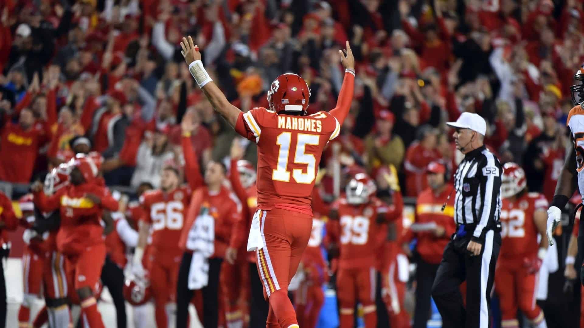 Should you switch your dynasty league to a Superflex format? | PFN