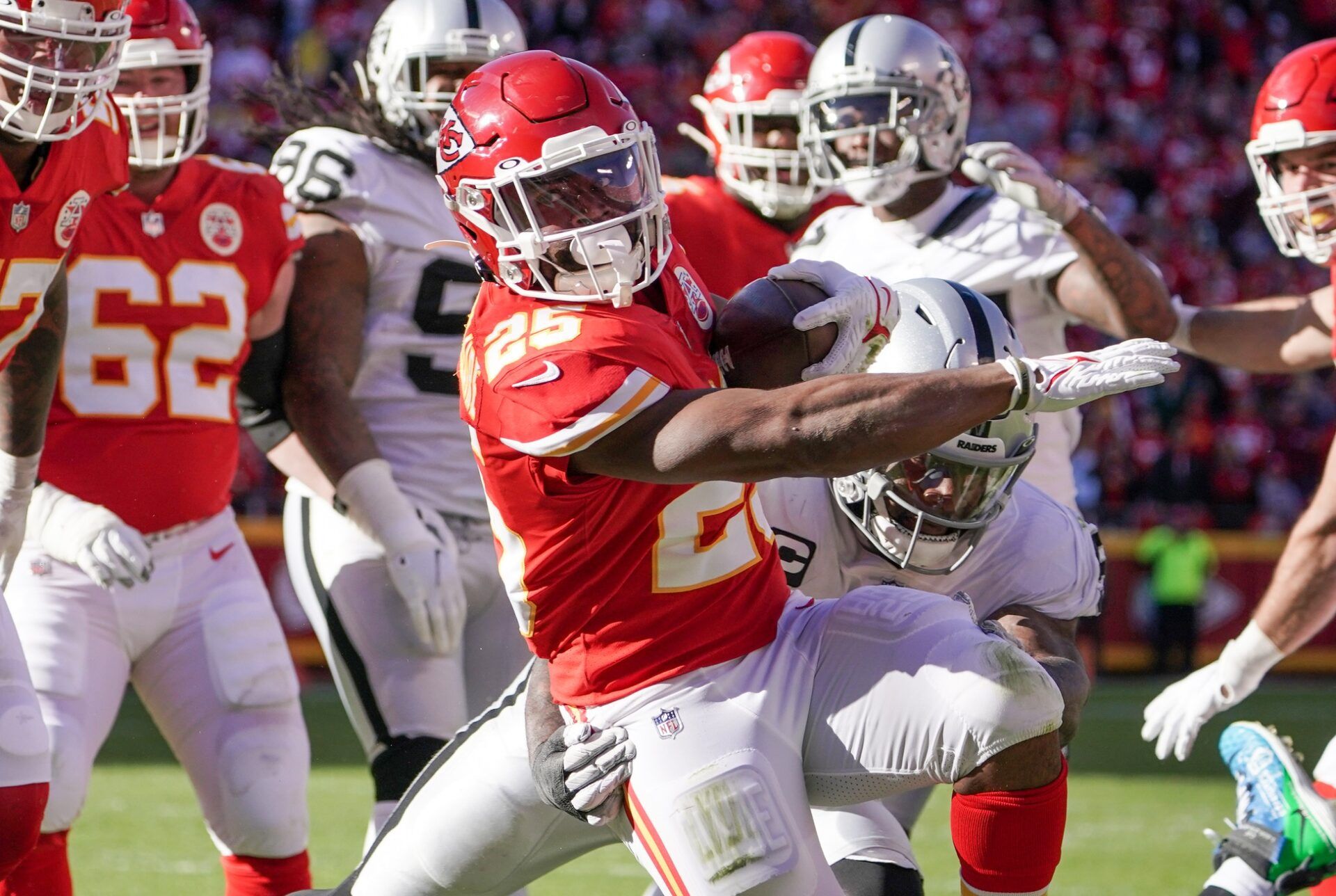 Clyde Edwards-Helaire's fantasy outlook and projection for 2022
