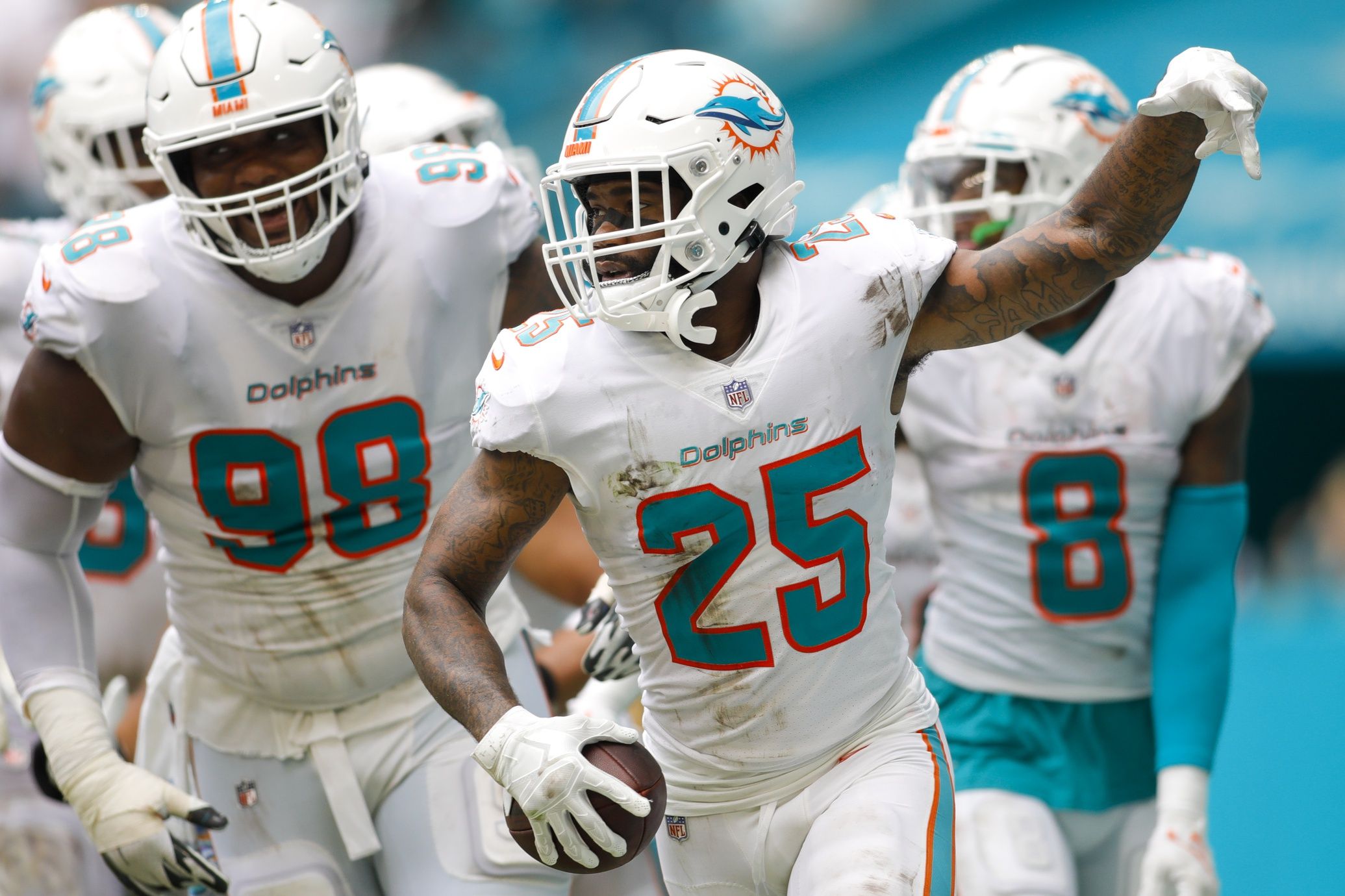 Miami Dolphins cornerback Xavien Howard wears his newfound peace on his ...