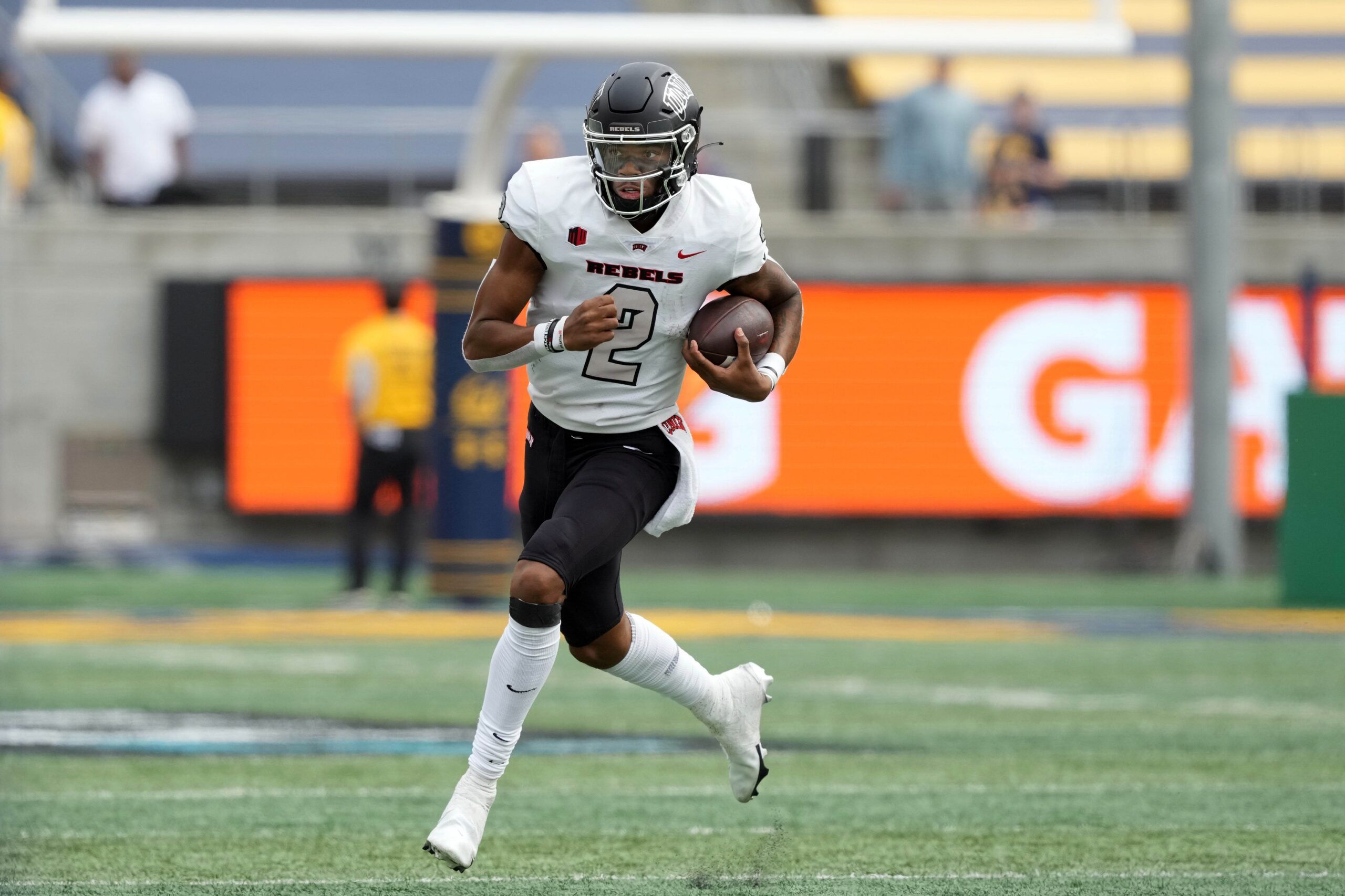 New Mexico vs. UNLV FanDuel DFS picks: Doug Brumfield, Aidan Robbins ...