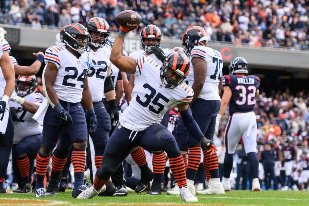 Giants vs. Bears DFS lineup: Start Khalil Herbert with David Montgomery ...