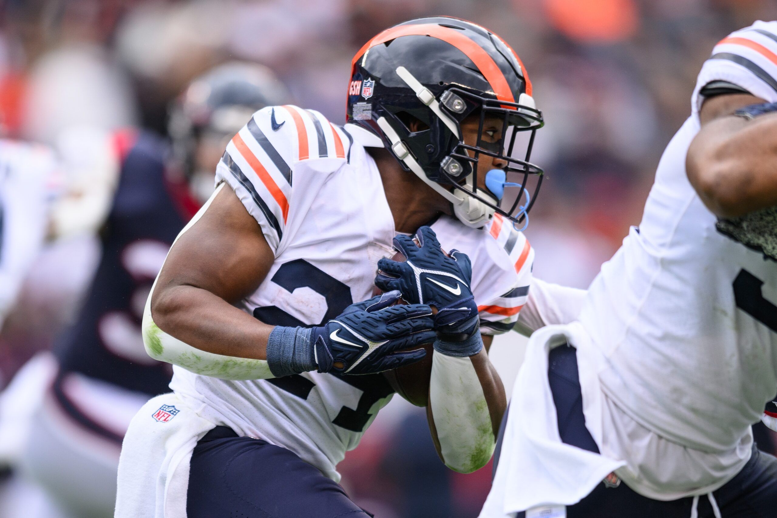 Early Week 4 waiver wire pickups: Handcuffs Khalil Herbert and ...