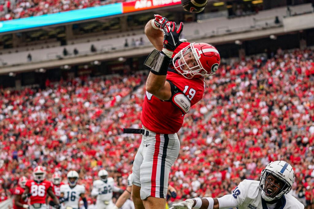 Week 3 College Football Players of the Week: Georgia tight end Brock ...