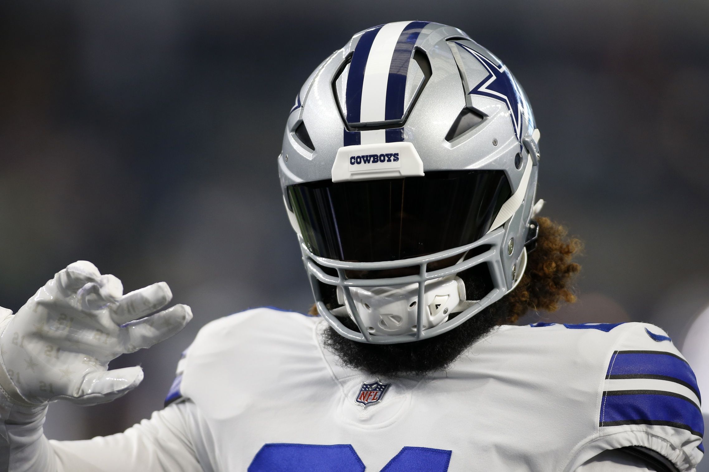 Cowboys vs. Buccaneers NFL prop bets include Ezekiel Elliott, Leonard ...
