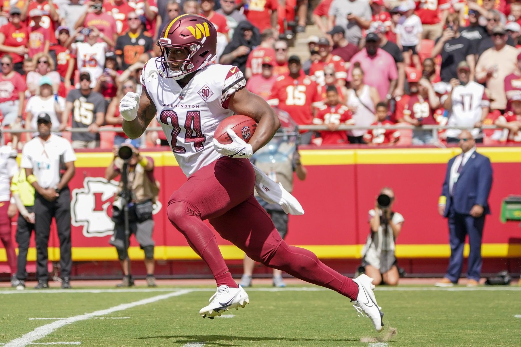 Running back rankings Week 1: Where do Antonio Gibson, Melvin Gordon ...