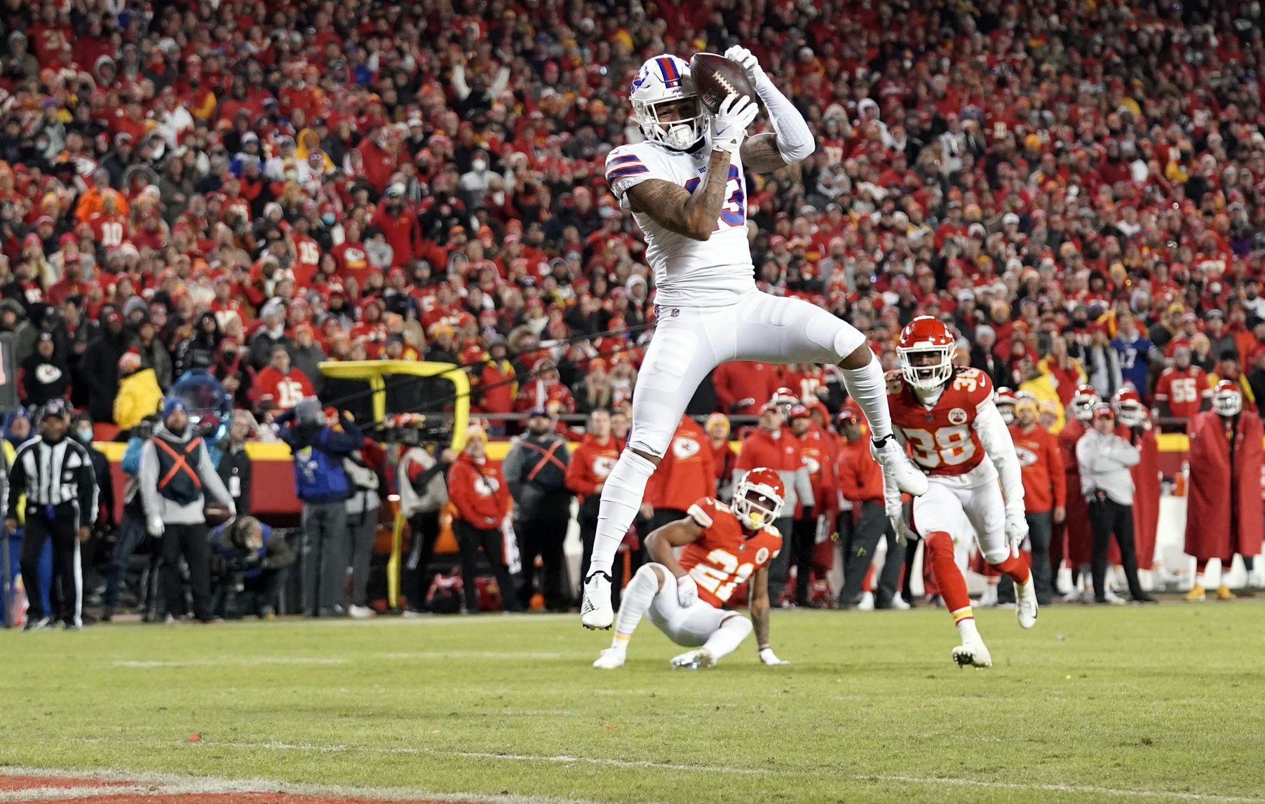 Should you select Gabriel Davis in fantasy drafts?