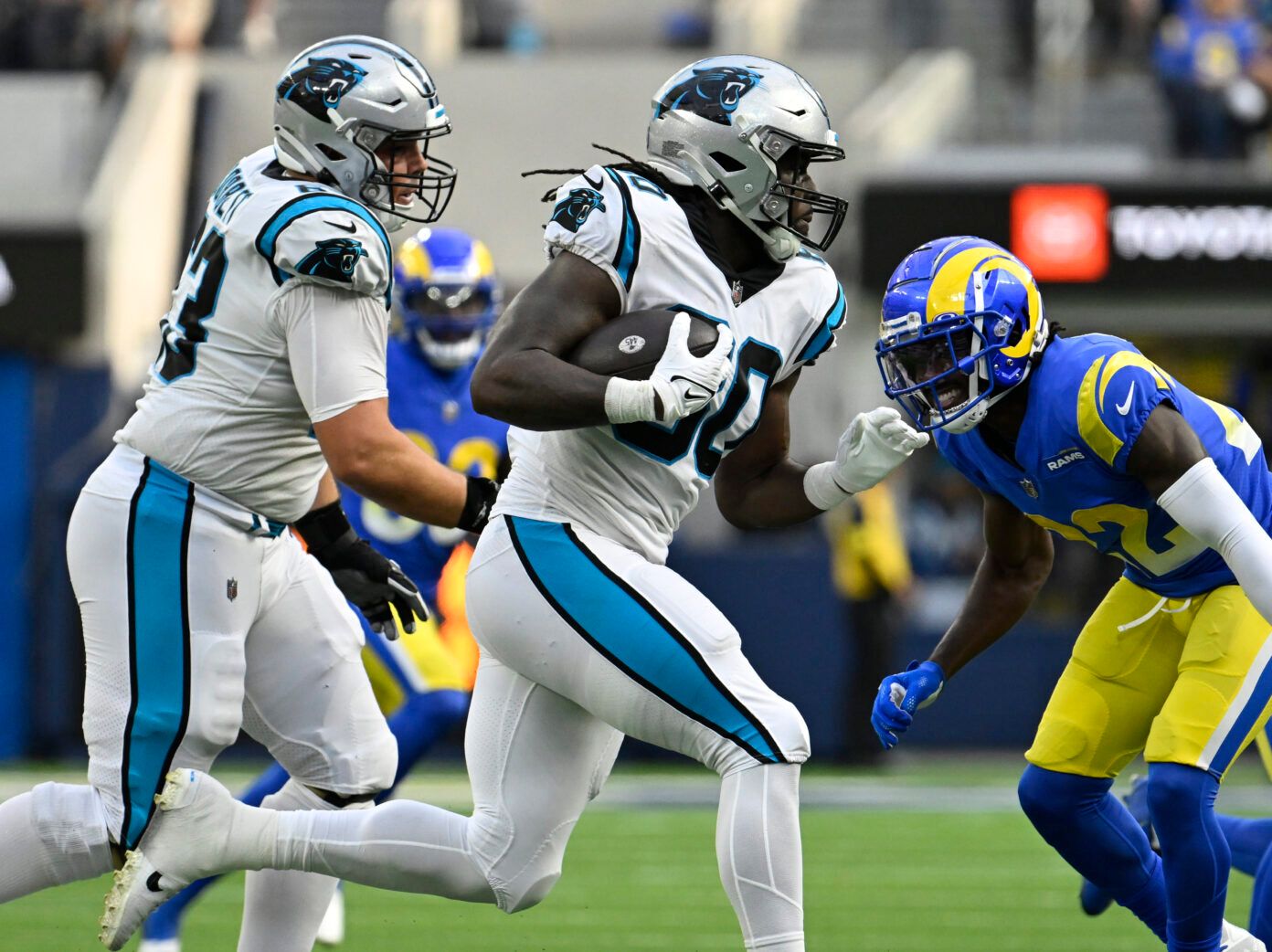 D'Onta Foreman or Chuba Hubbard? Fantasy Outlook for Panthers Backfield D'Onta Foreman or Chuba Hubbard? Fantasy Outlook for Panthers Backfield