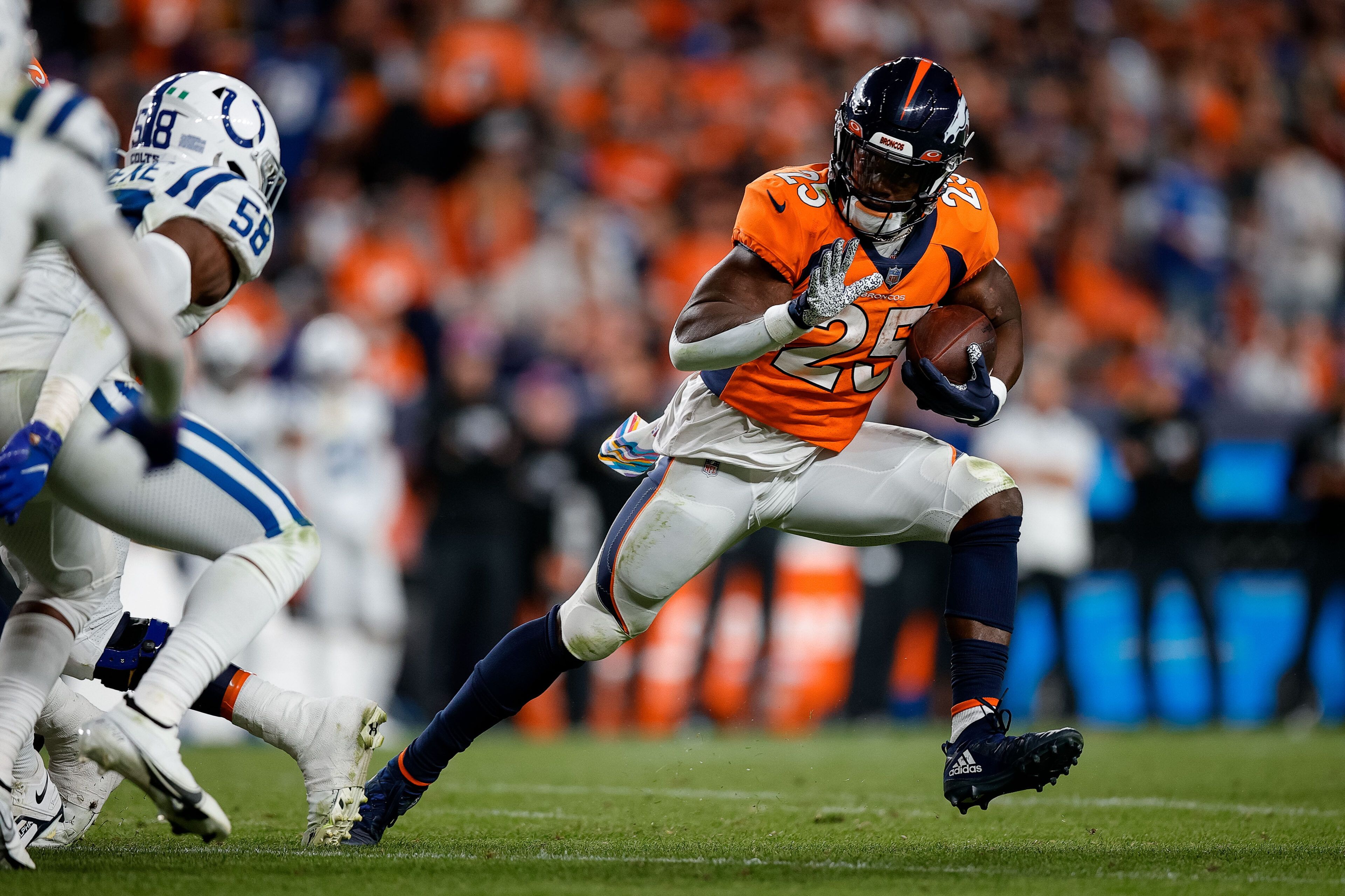 Is Melvin Gordon III Playing Monday vs. the Chargers? Fantasy Outlook ...