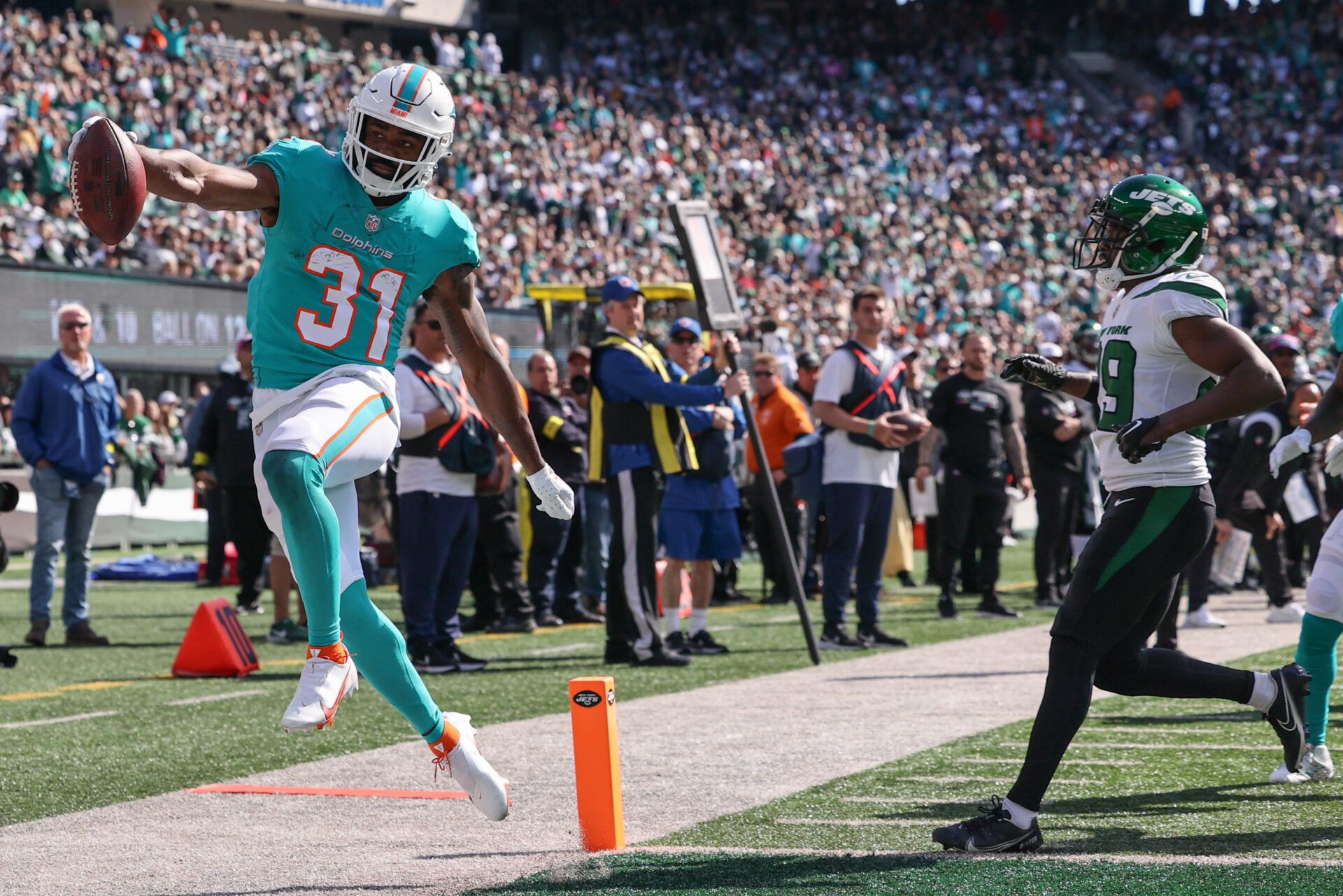 Is Raheem Mostert Playing Today vs. the Vikings? Fantasy Outlook for ...