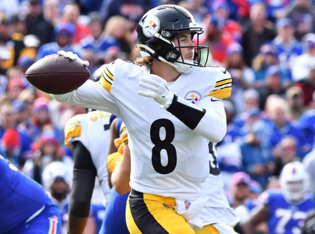 Top Steelers vs. Buccaneers DFS Lineup: Kenny Pickett, Jaylen Warren ...
