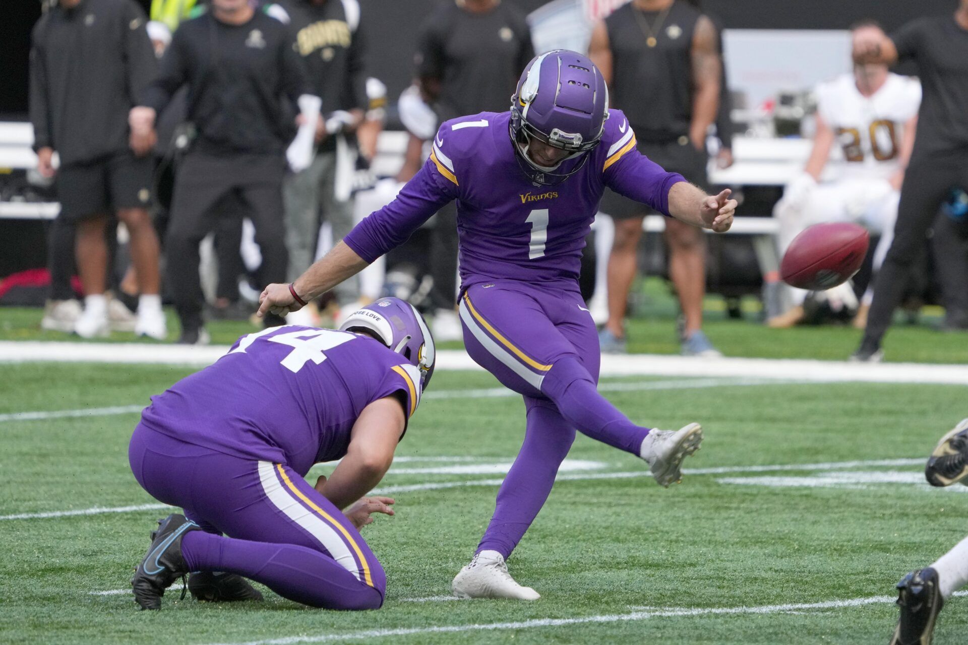 Fantasy Kicker Rankings and Streamers Week 5: Greg Joseph and Riley Patterson Are Solid Options