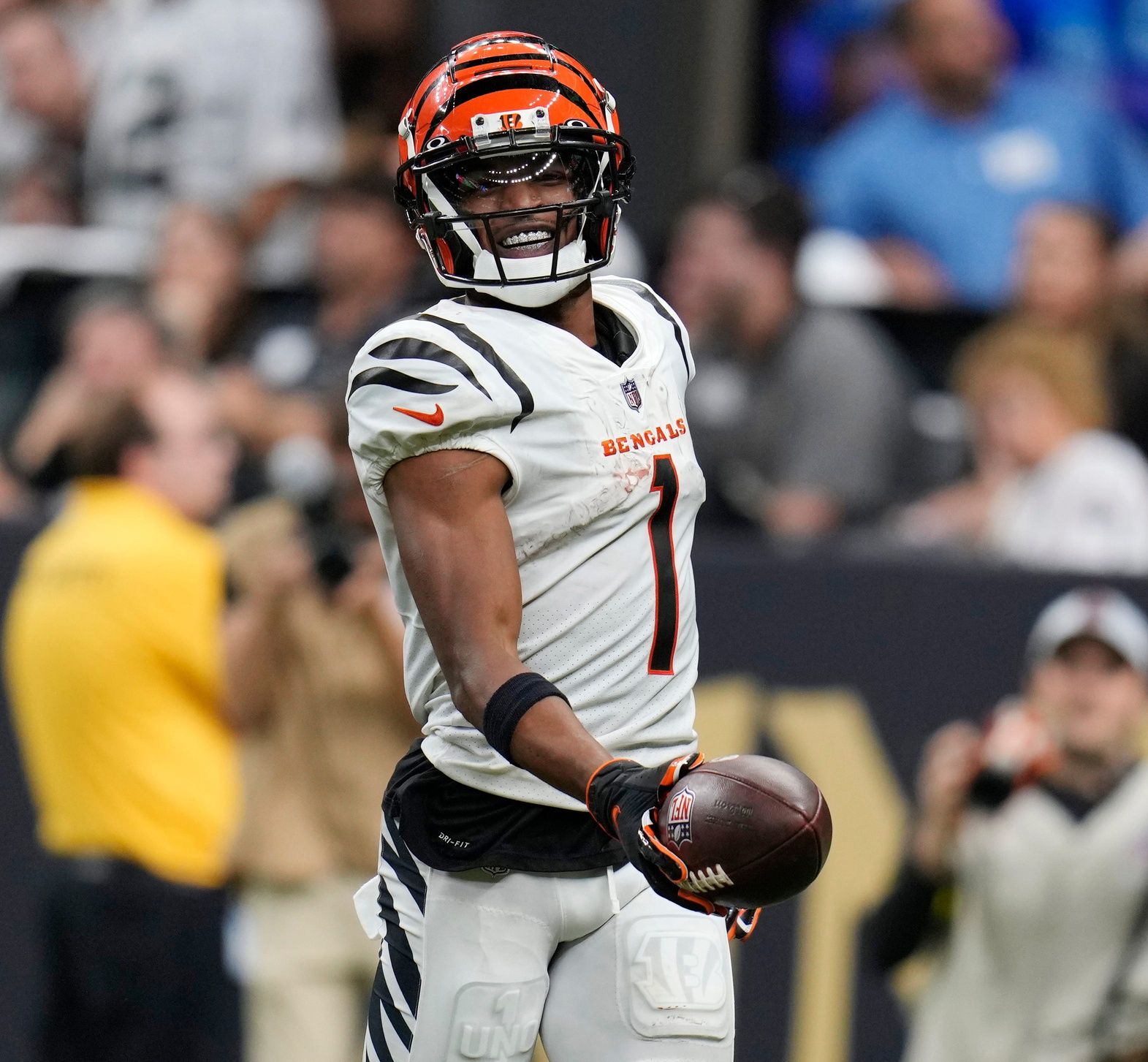 Ja'Marr Chase Injury Update: Will the Bengals Wide Receiver Play in ...