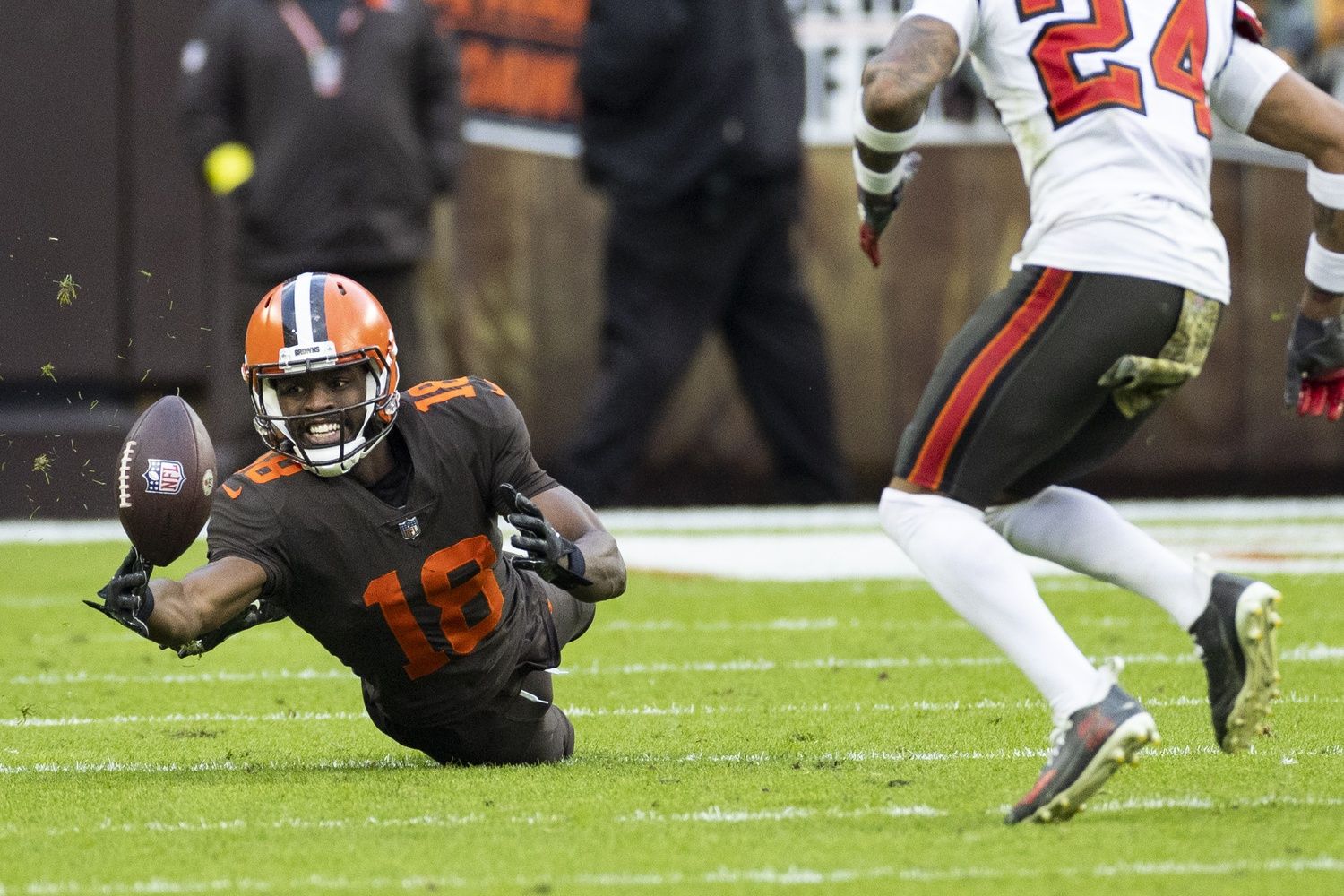 Top Early Bargain NFL DFS Picks Week 13: Early Sunday Afternoon Targets ...