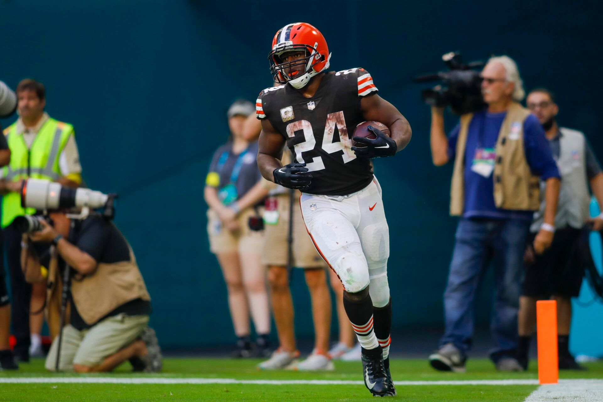 NFL Weather Report and Forecast Week 12: Wet and Windy Conditions for ...