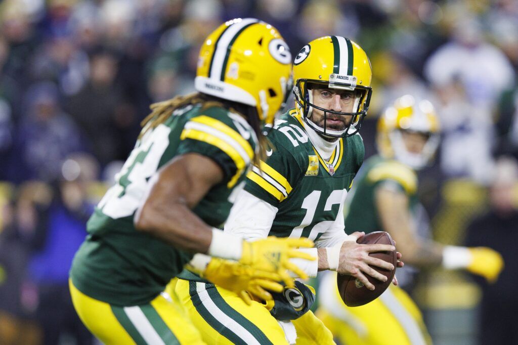 Should You Start Aaron Rodgers vs. the Titans? Fantasy Outlook for ...