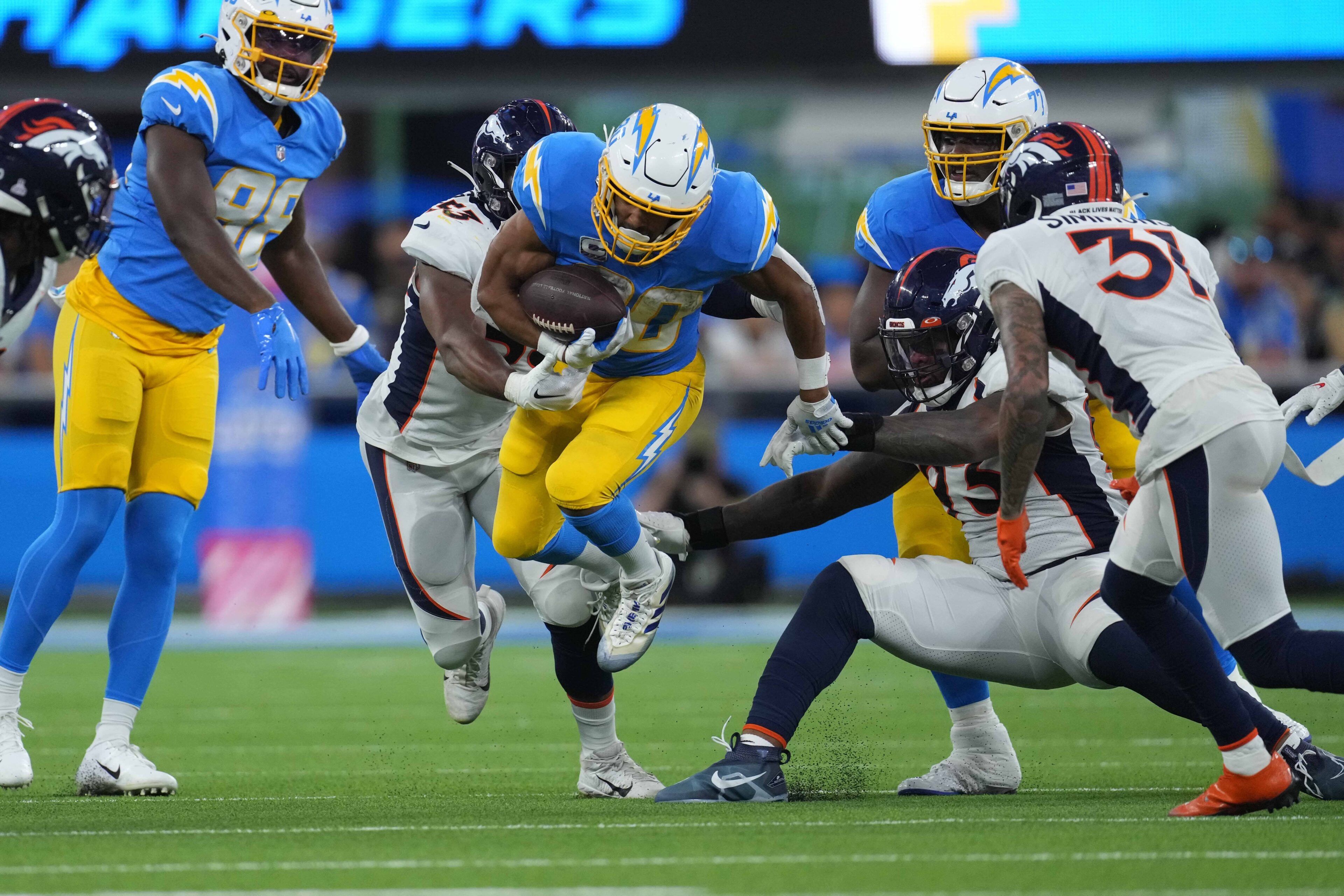 Austin Ekeler Injury Update Week 9: Should Fantasy Managers Be Concerned?