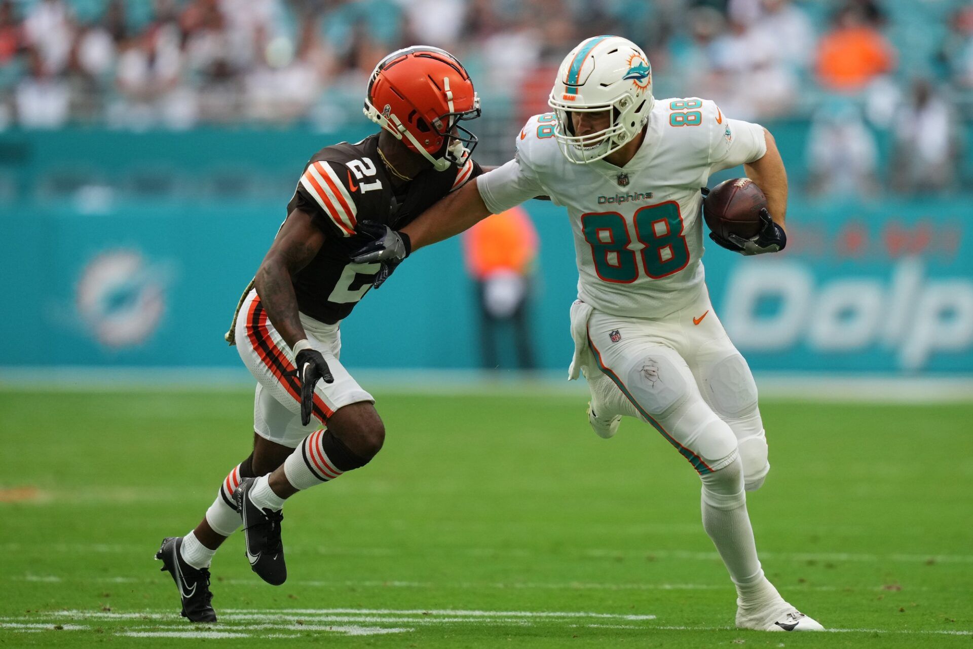Will the Dolphins Re-Sign Mike Gesicki? Why Gesicki's Contract Won't ...