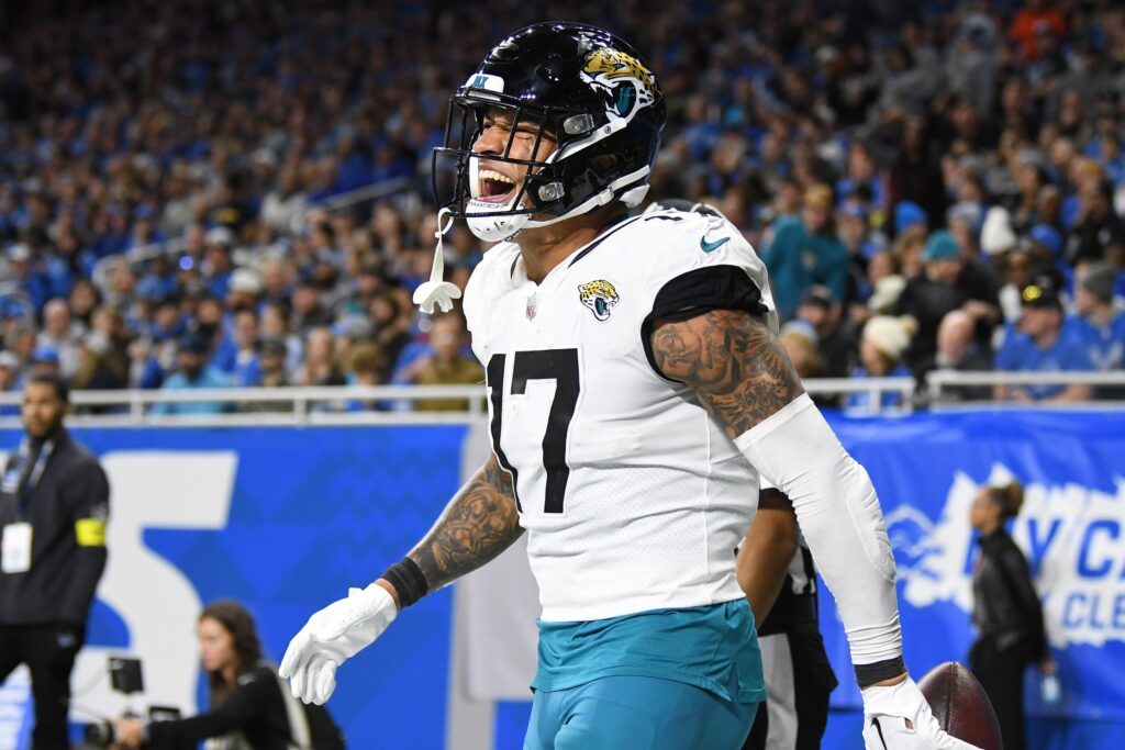 Will the Jaguars Re-Sign Evan Engram in 2023? Jacksonville's Options at ...