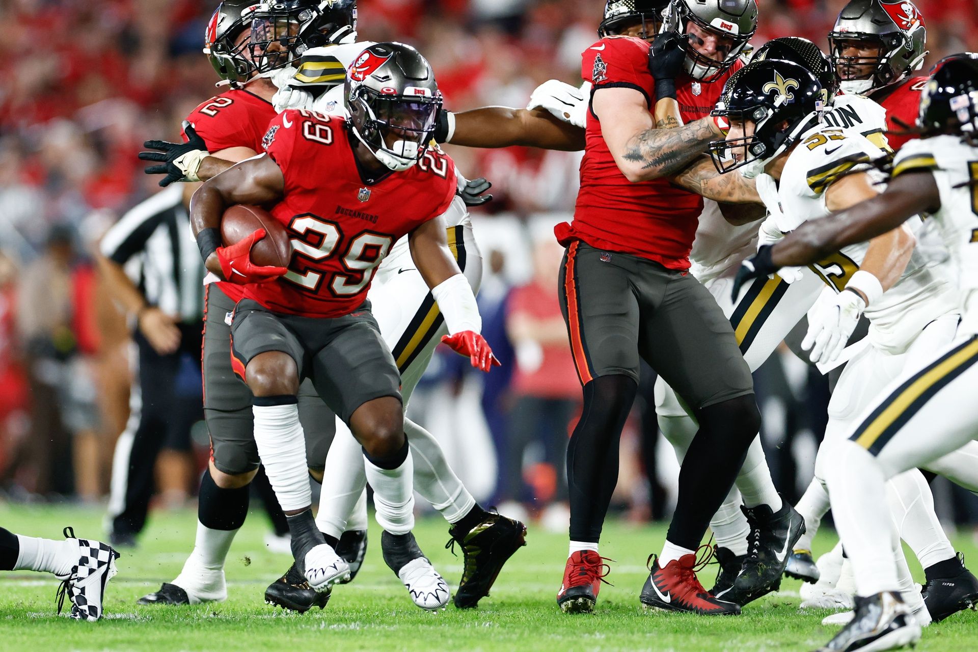 49ers vs. Buccaneers DFS Picks: Betting on Deebo Samuel and Rachaad ...
