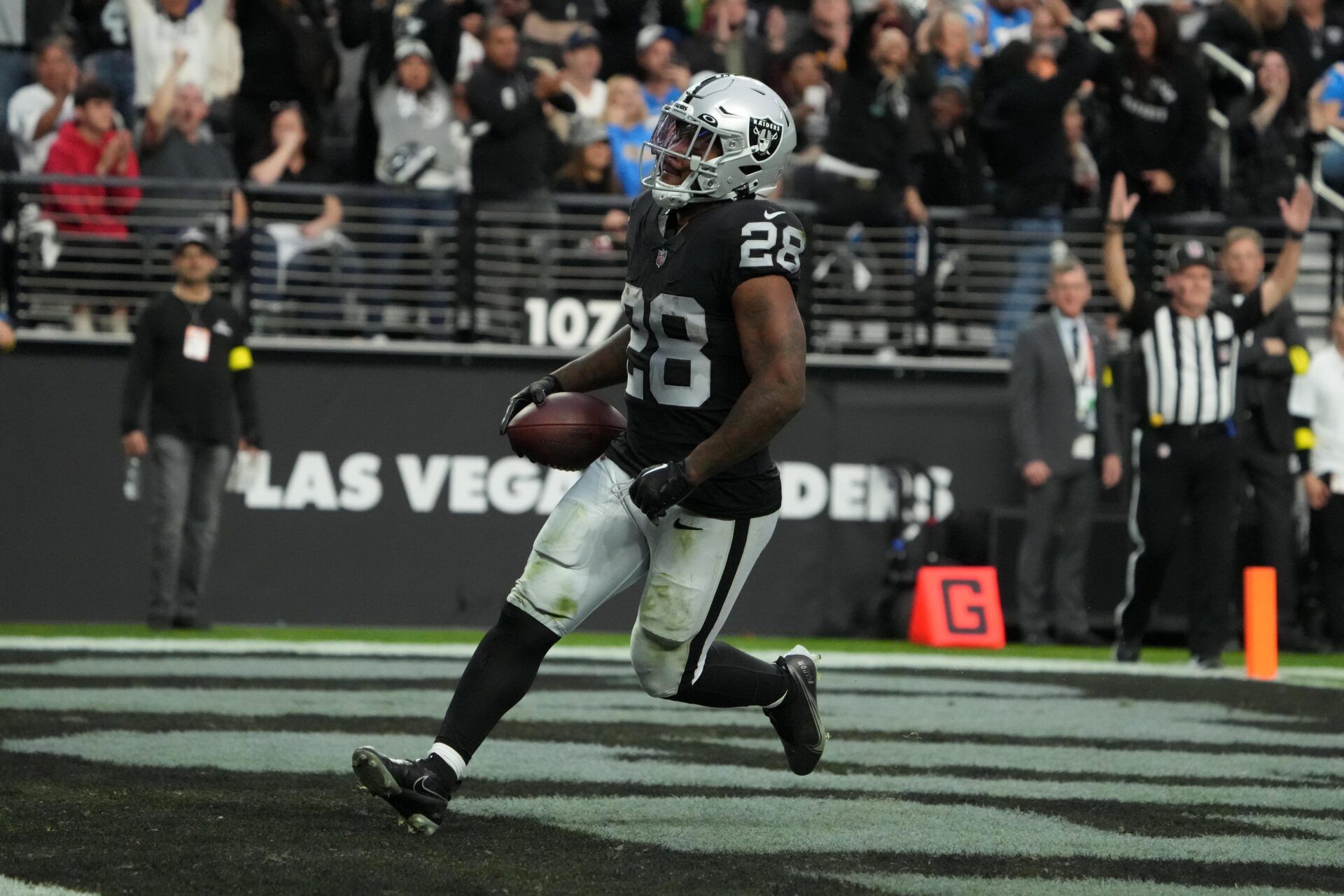 Josh Jacobs Injury Update Week 14: Will the Raiders' RB Play on ...