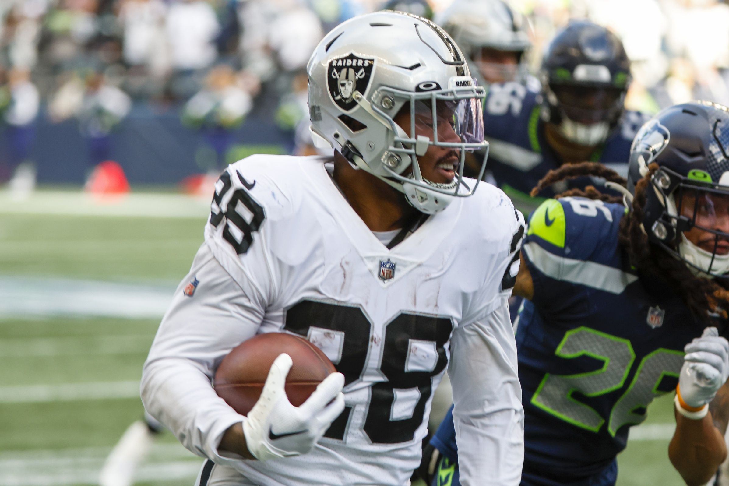 RB Injury Report Week 13: Josh Jacobs, Joe Mixon, Antonio Gibson ...