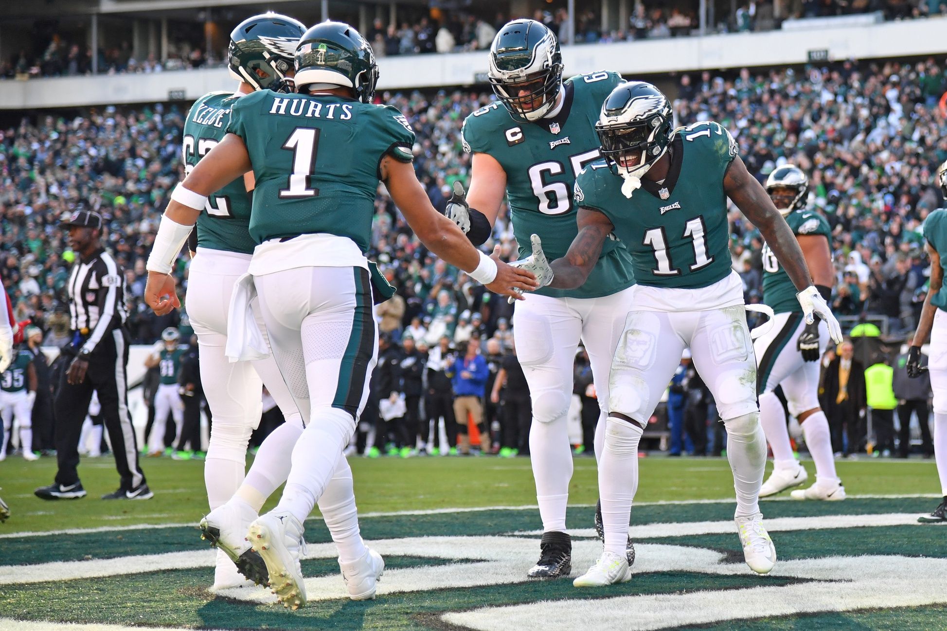 Philadelphia Eagles and San Francisco 49ers Matchup Is a Dream Battle ...
