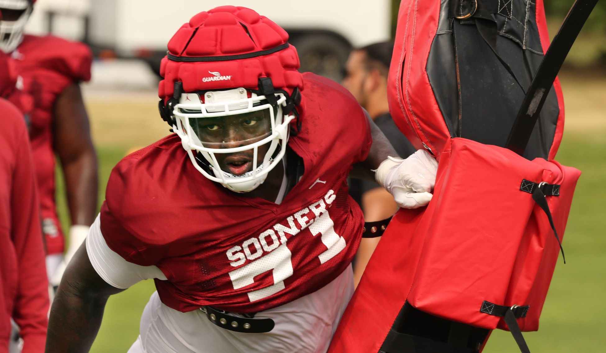 Los Angeles Rams 2023 NFL Mock Draft: Anton Harrison Anchors a Class ...