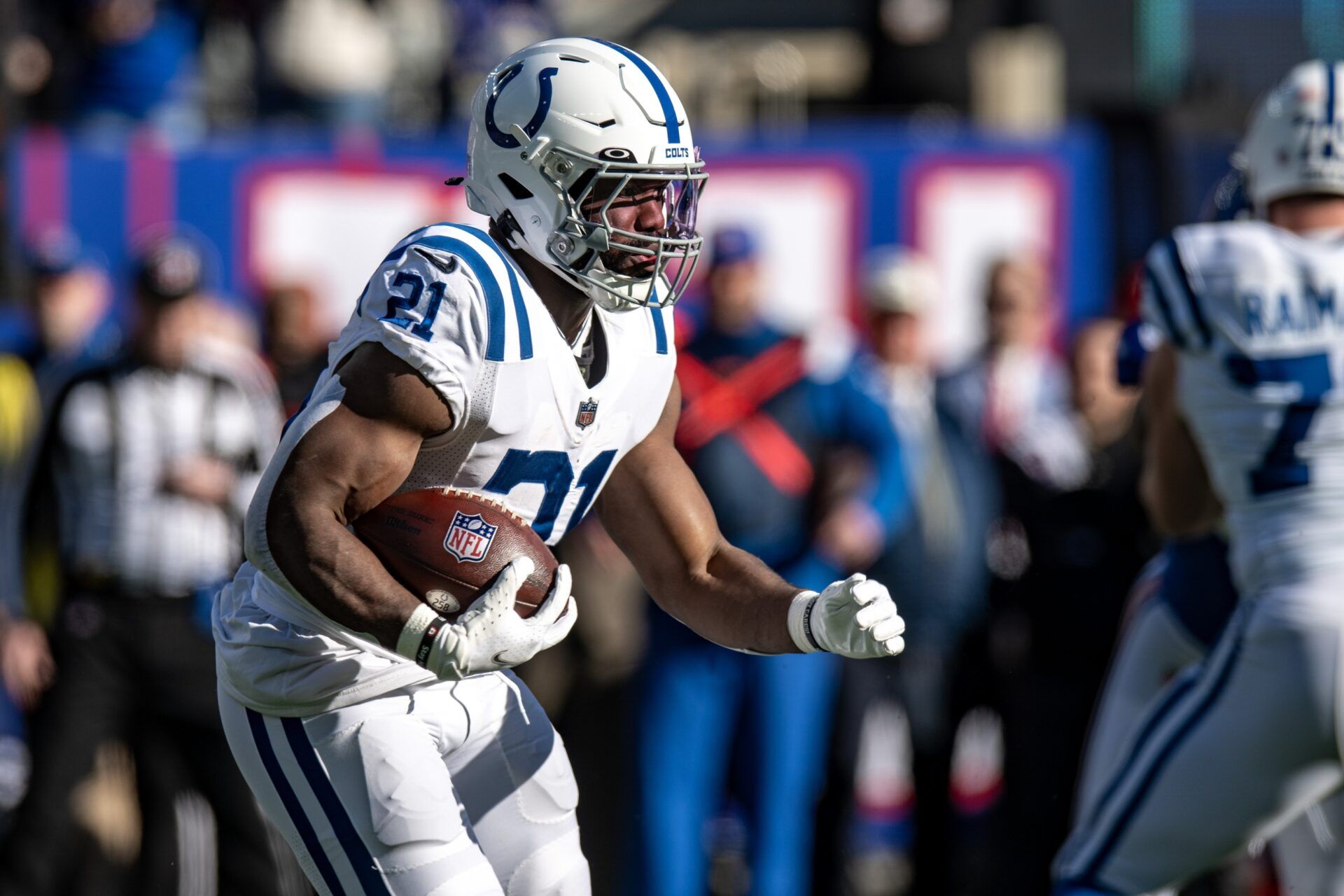 Fantasy RB Rankings Week 18: Josh Jacobs, AJ Dillon, Zack Moss, and More