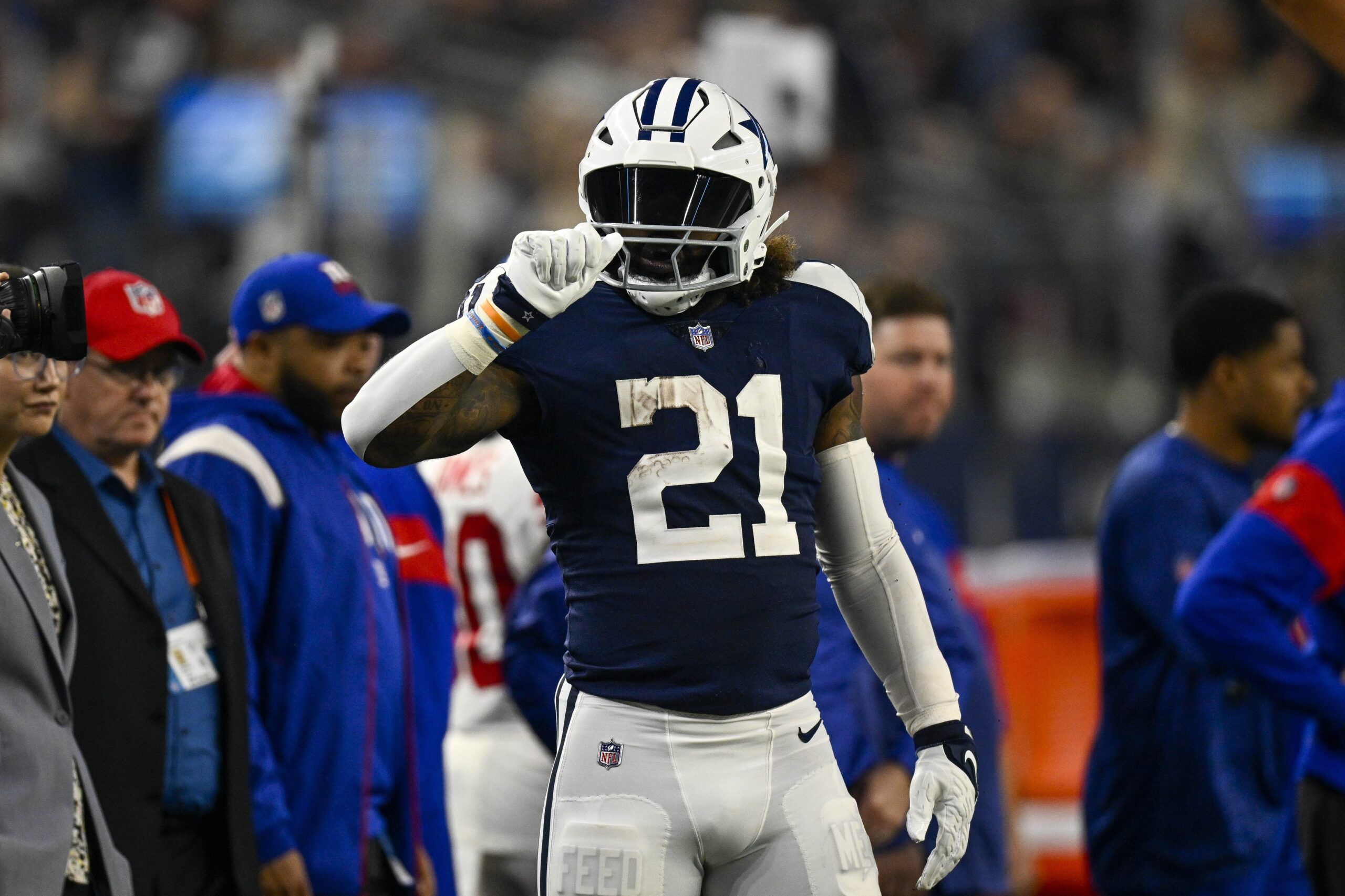 Ezekiel Elliott Fantasy Projections: Should You Draft Elliott in ...
