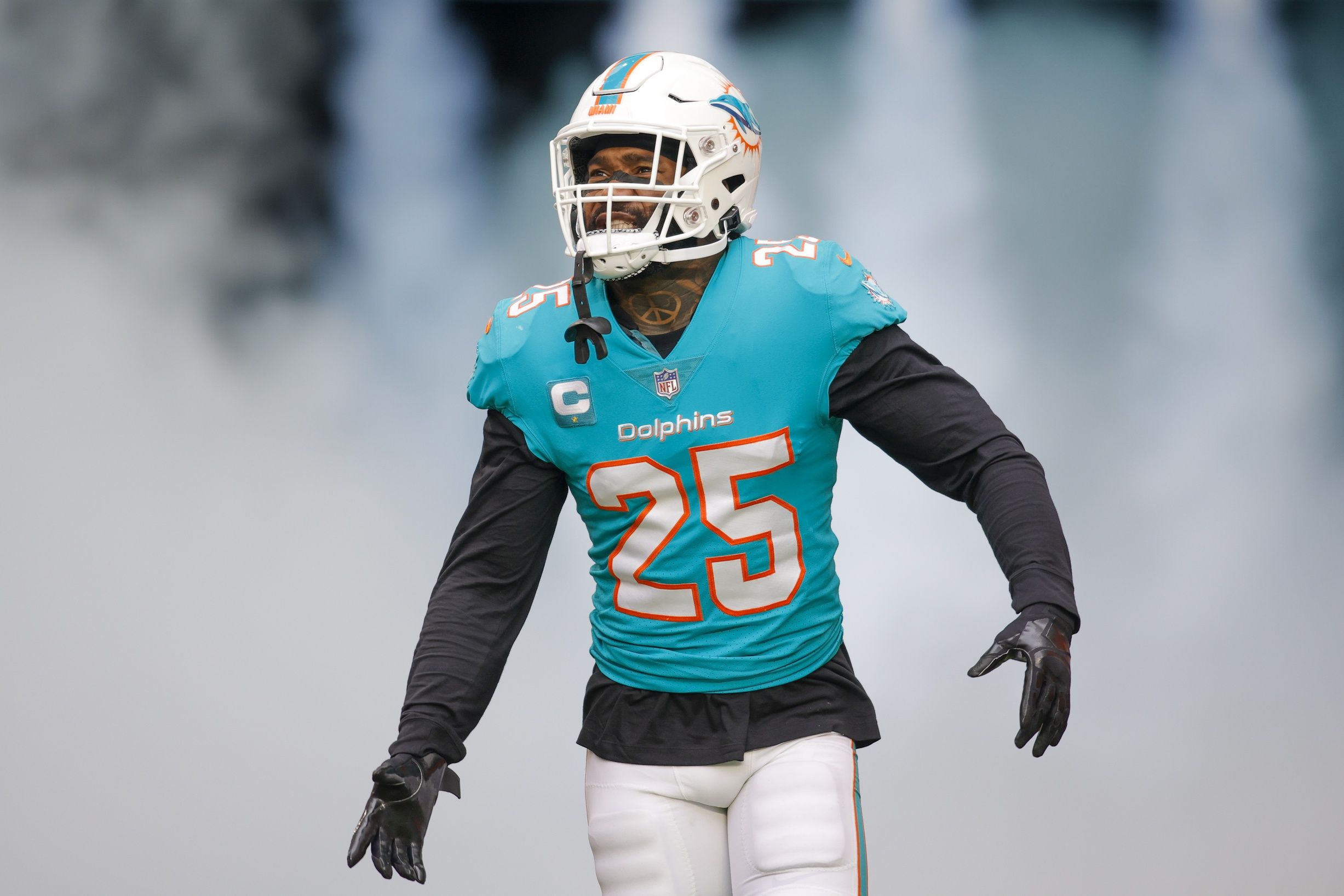 Miami Dolphins Rumors: Xavien Howard 'Washed?' A Trade Into First Round ...