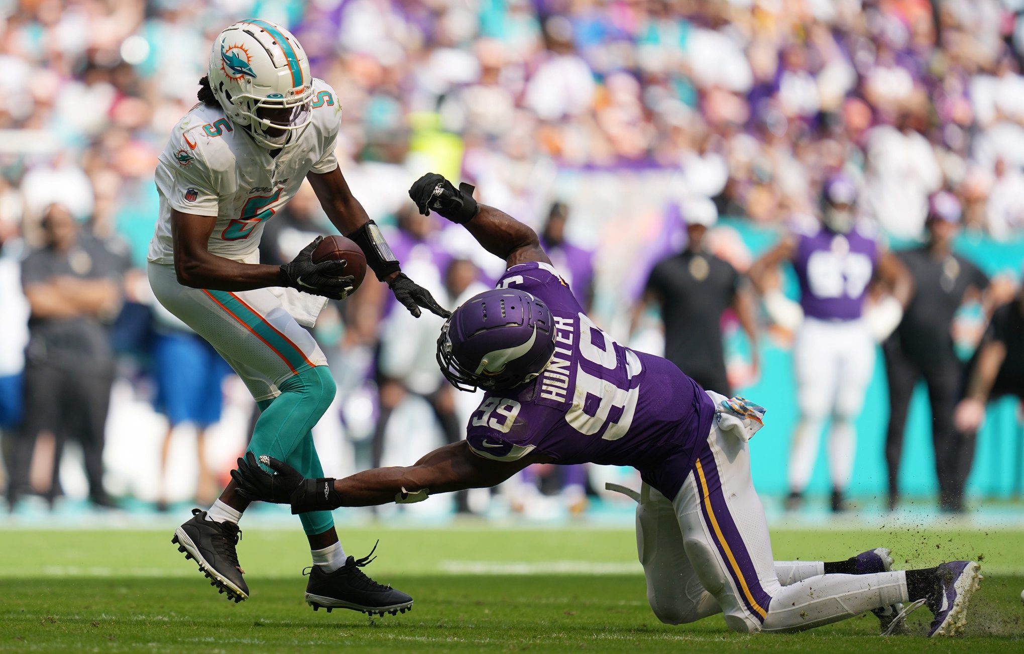 Danielle Hunter Holds Out: The Minnesota Vikings and Hunter Both Screwed Up