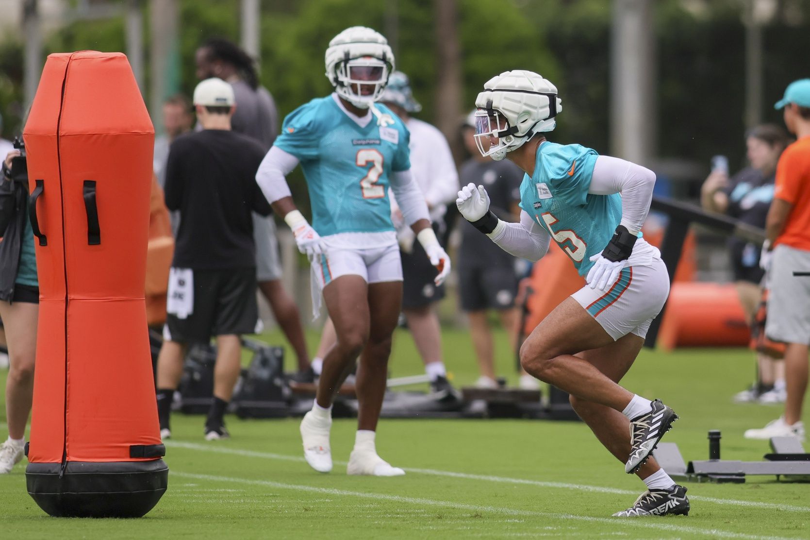 Miami Dolphins Practice Report: A Tidal Wave of Pressure Swamps Offense ...