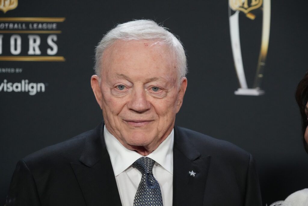 Cowboys Owner Jerry Jones Sends Message to Rivals Following ...