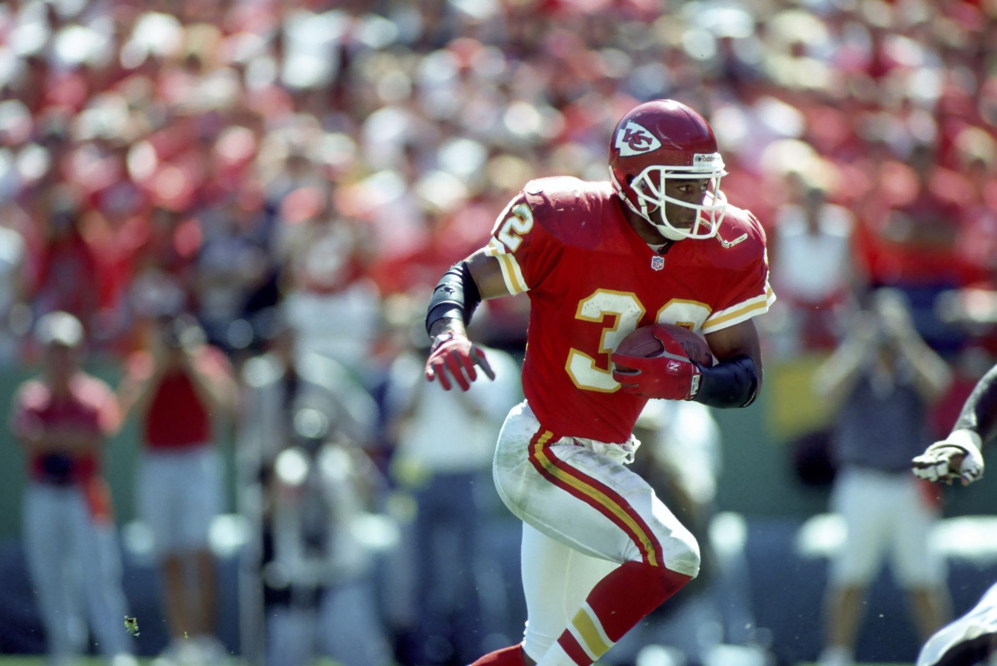 5 Times Star NFL Players Switched Sides in Heated Rivalries