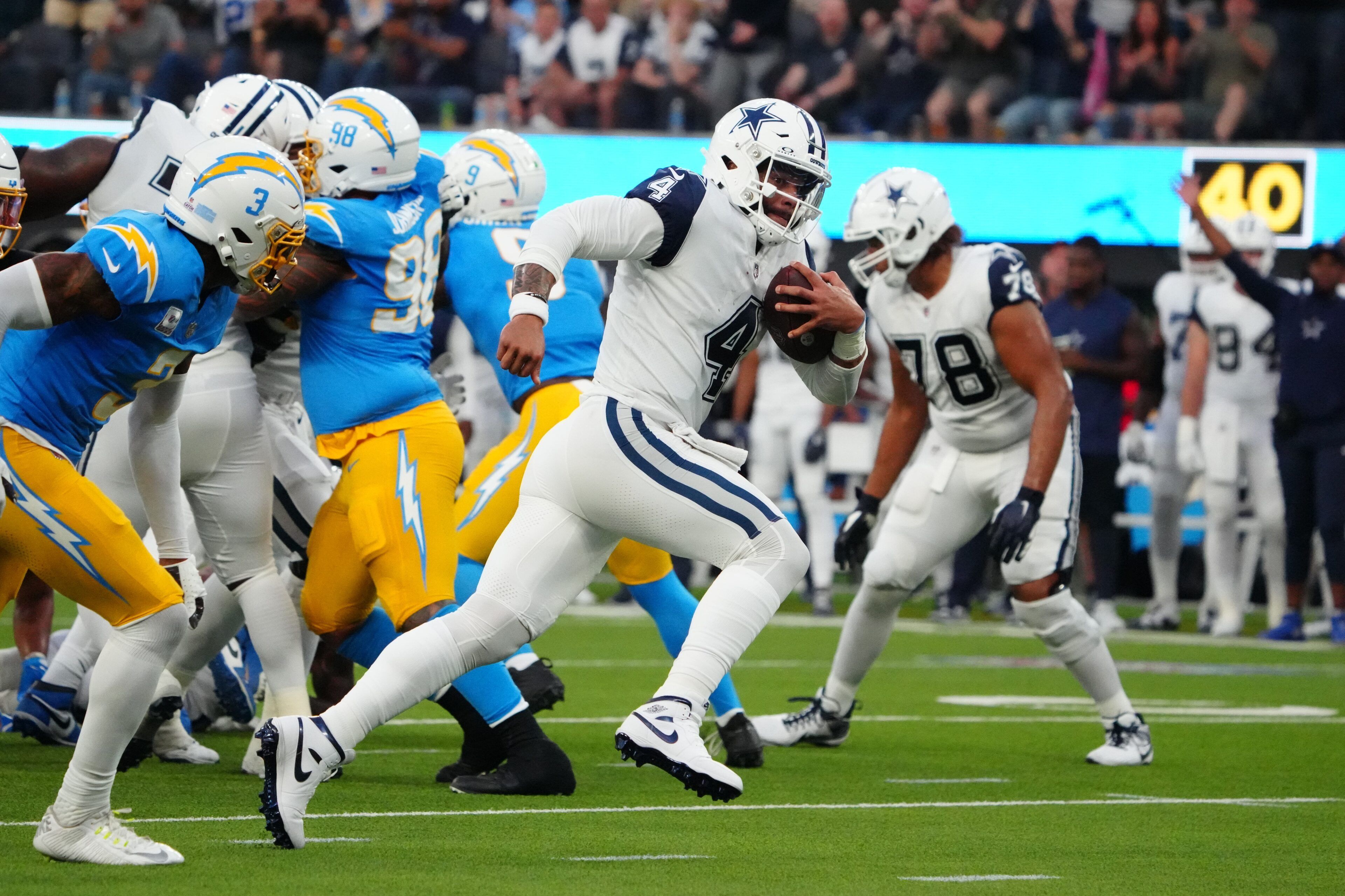 Dak Prescott Stats: Cowboys QB Shows Off Mobility in Win Over Chargers