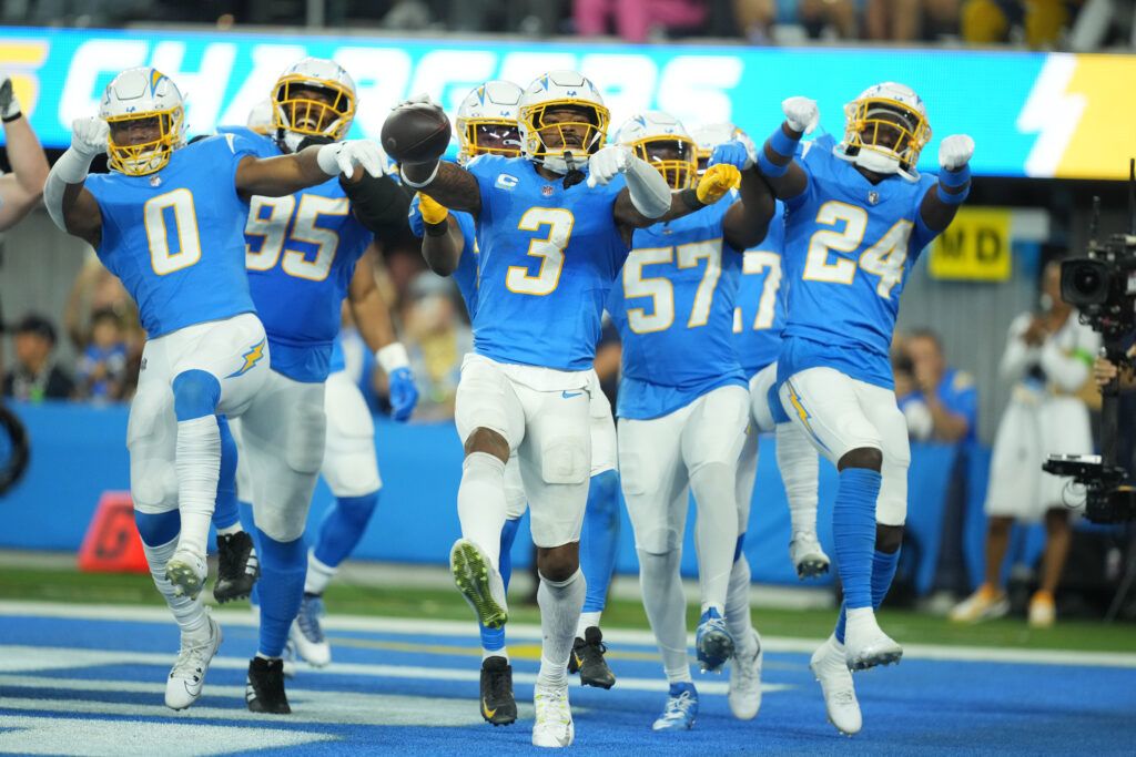 Chargers Begin Rising to Expectations With Win Over Bears