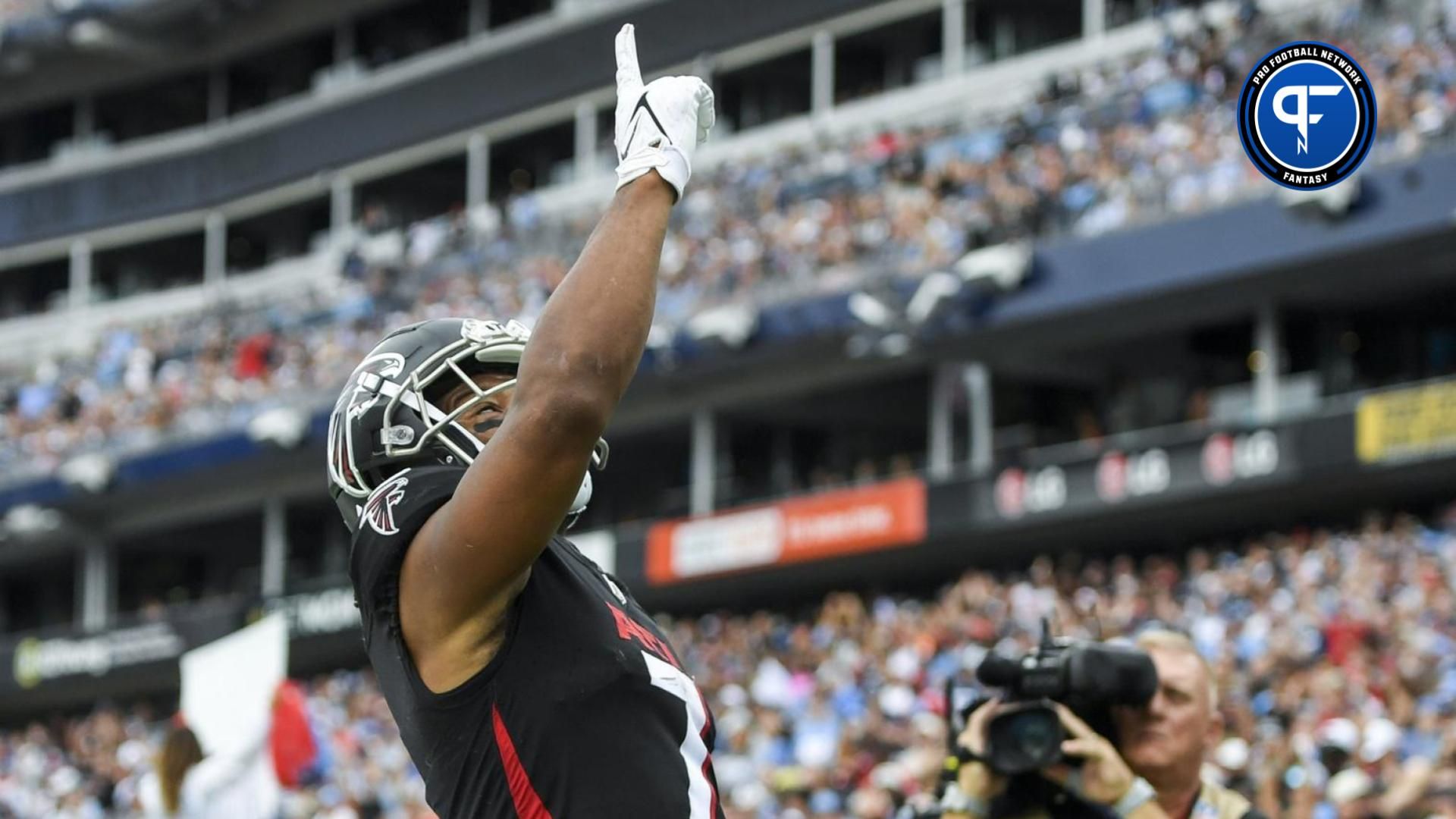 NFL Week 9 Underdog Pick’ems for Sunday Include Rachaad White, Bijan ...