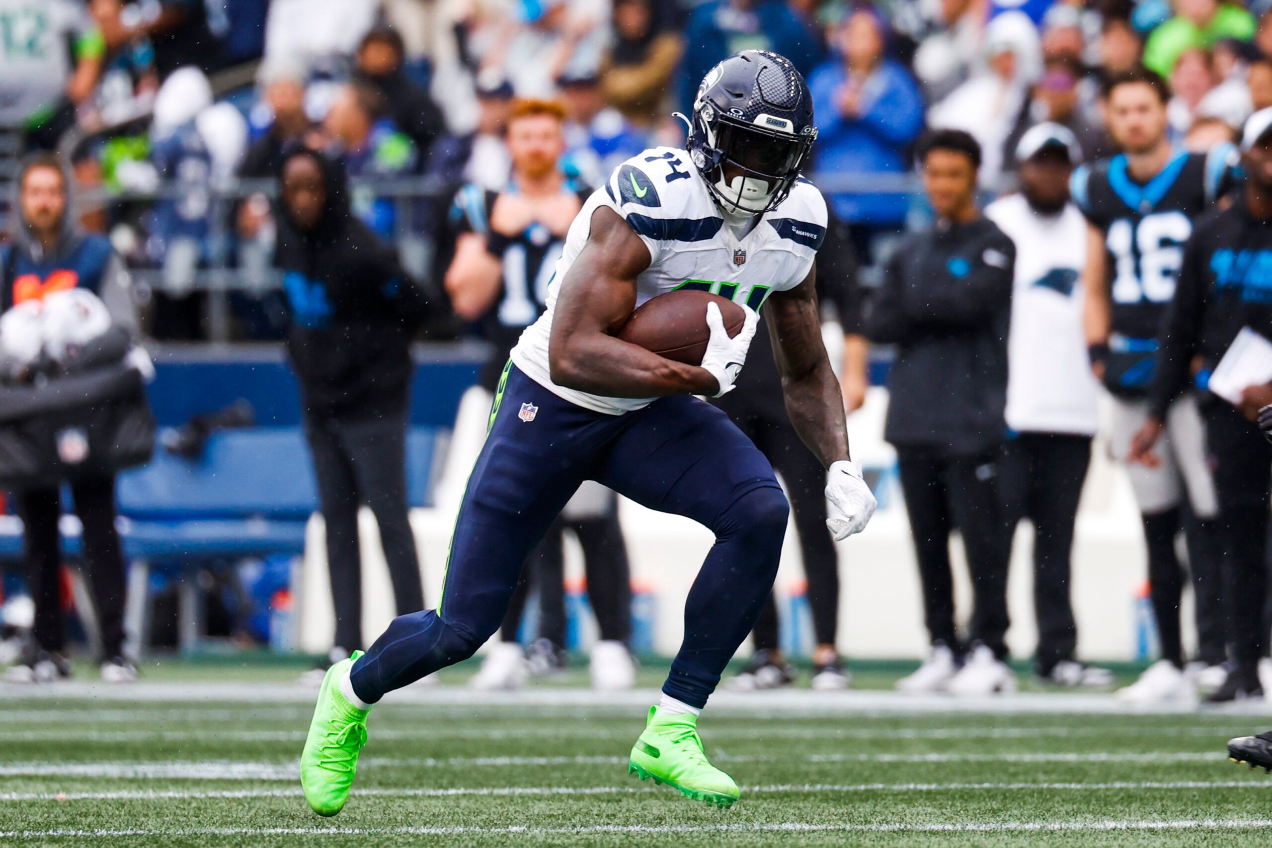 Does DK Metcalf Know Sign Language? Surprising Reason Seahawks Star ...
