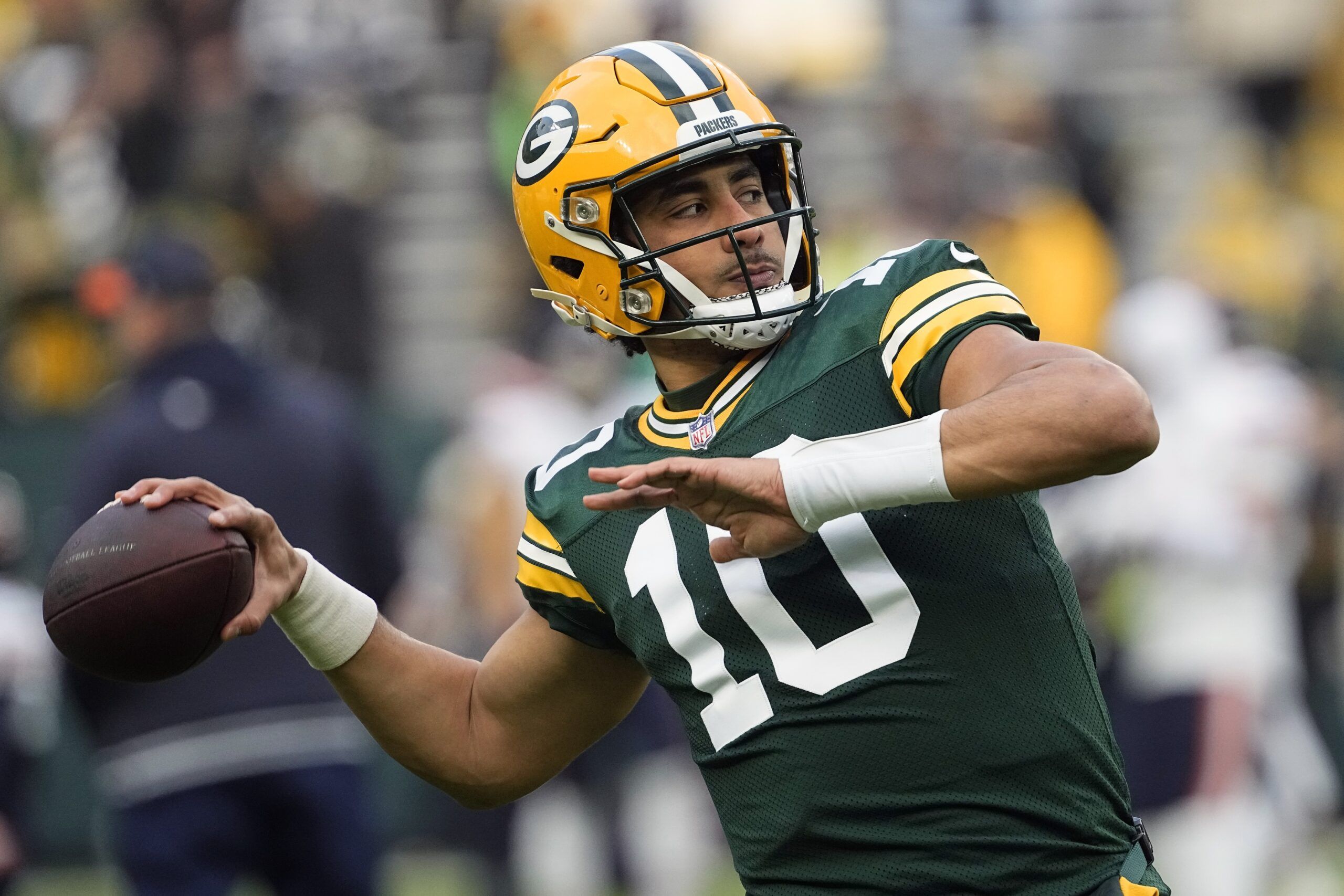 How Much Is Jordan Love's Contract? A Look at the Packers QB's Salary ...