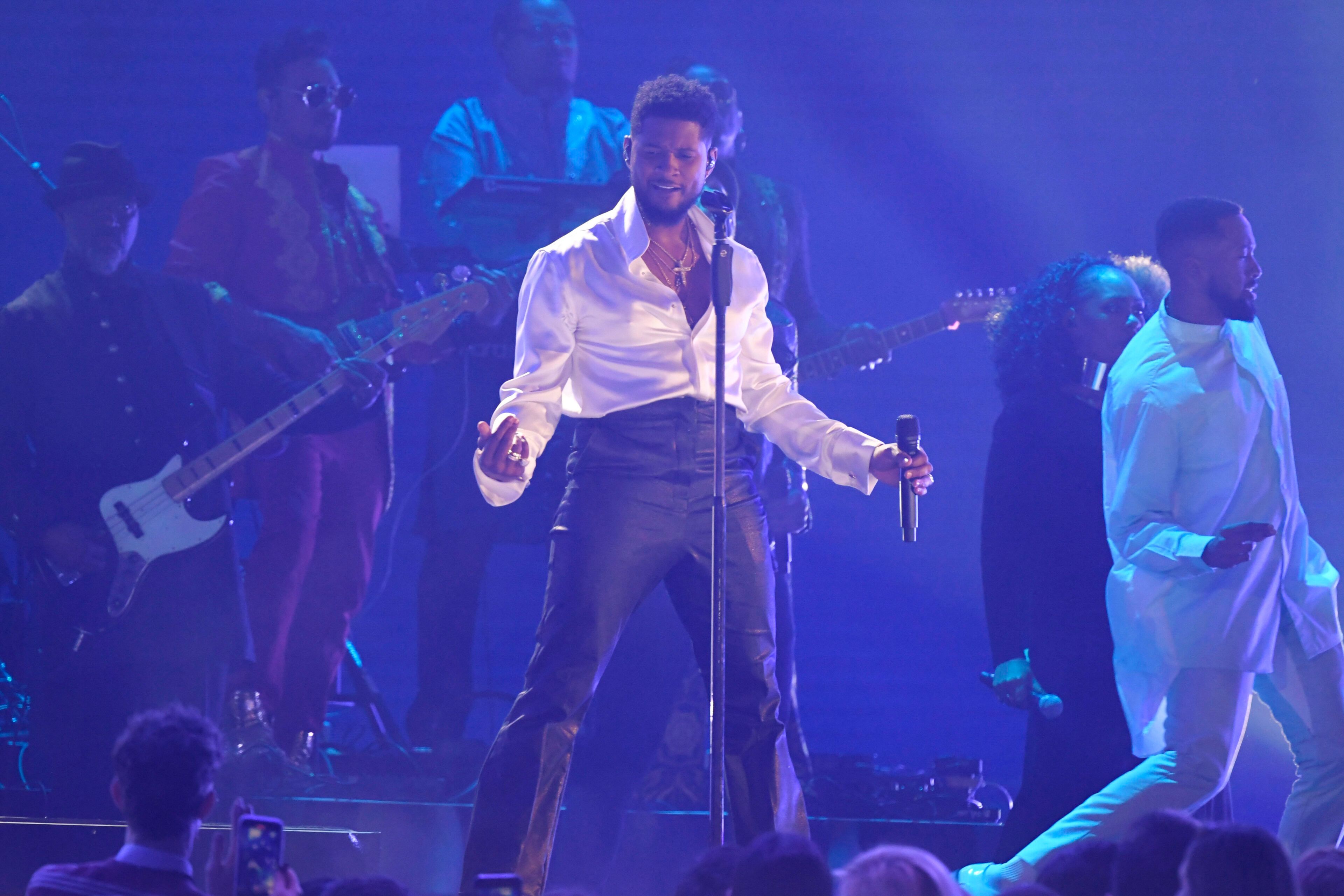 Where Is Usher From? Details on Hometown, High School, and More for ...