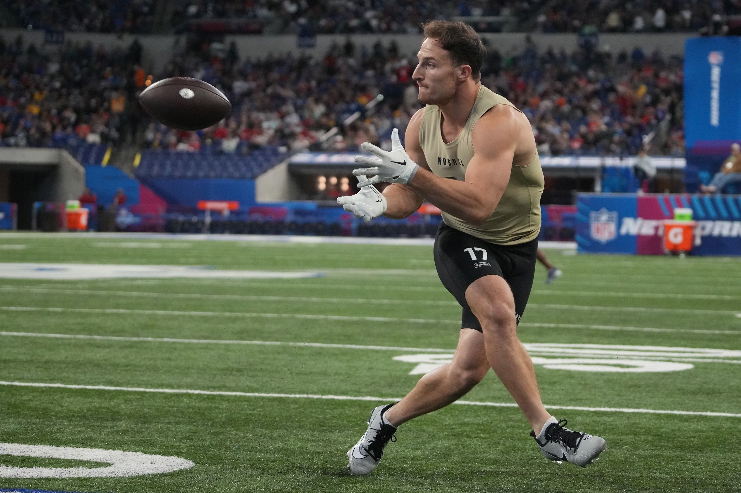 Dylan Laube's Draft Profile | New Hampshire, RB Scouting Report