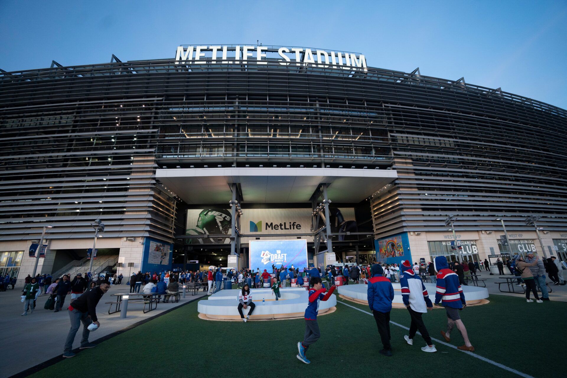 New York Dominates the NFL Schedule Release as Jets and Giants ...