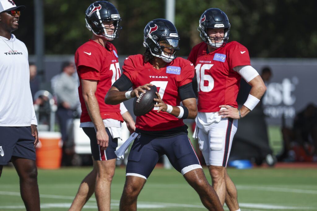 Houston Texans QB Depth Chart: Davis Mills, Case Keenum Battling To ...