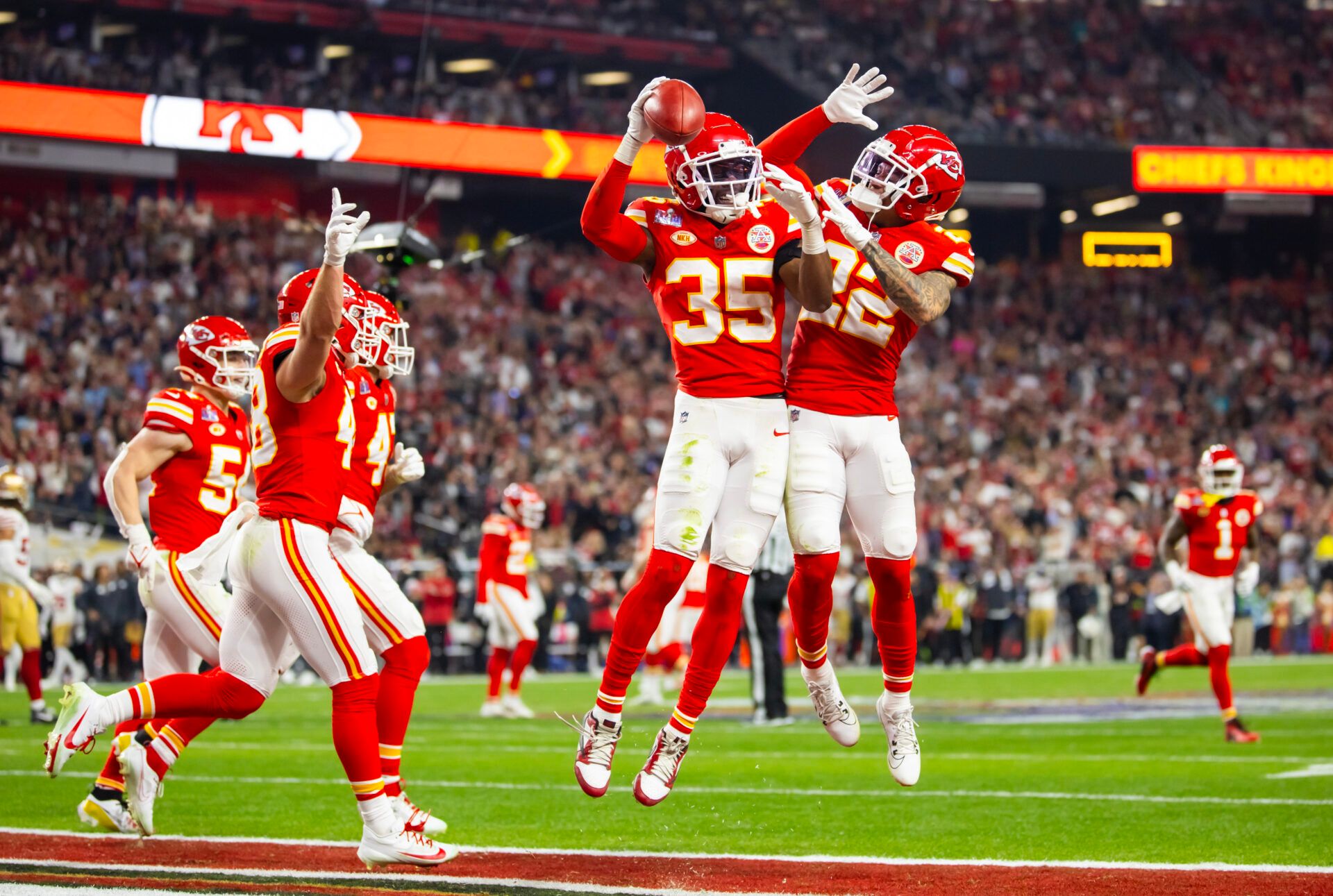 Who Are the Chiefs-Lions Announcers Tonight? Everything To Know About ...
