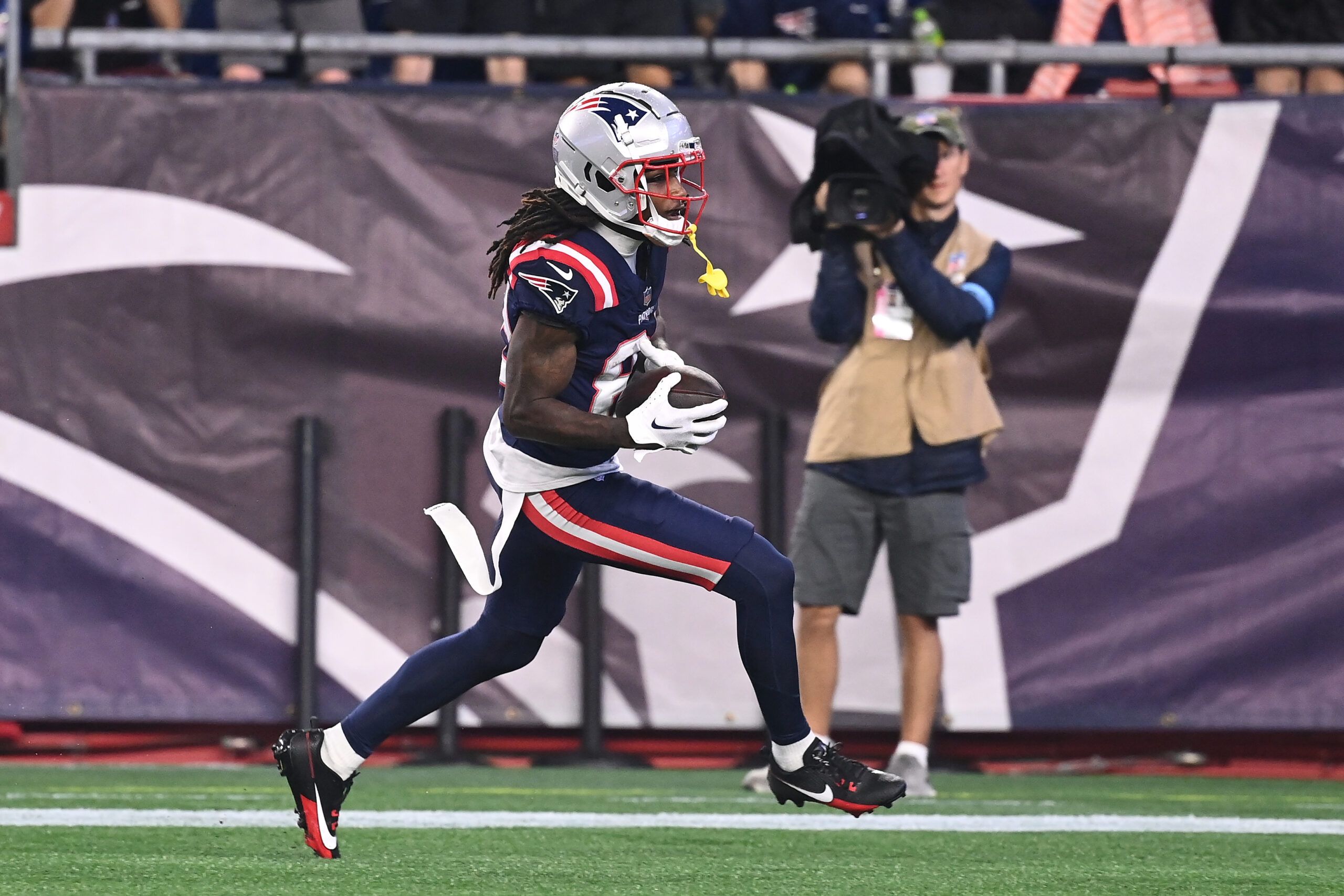 Patriots Roster Moves: Receiver Placed on IR, Two Linebackers Signed ...