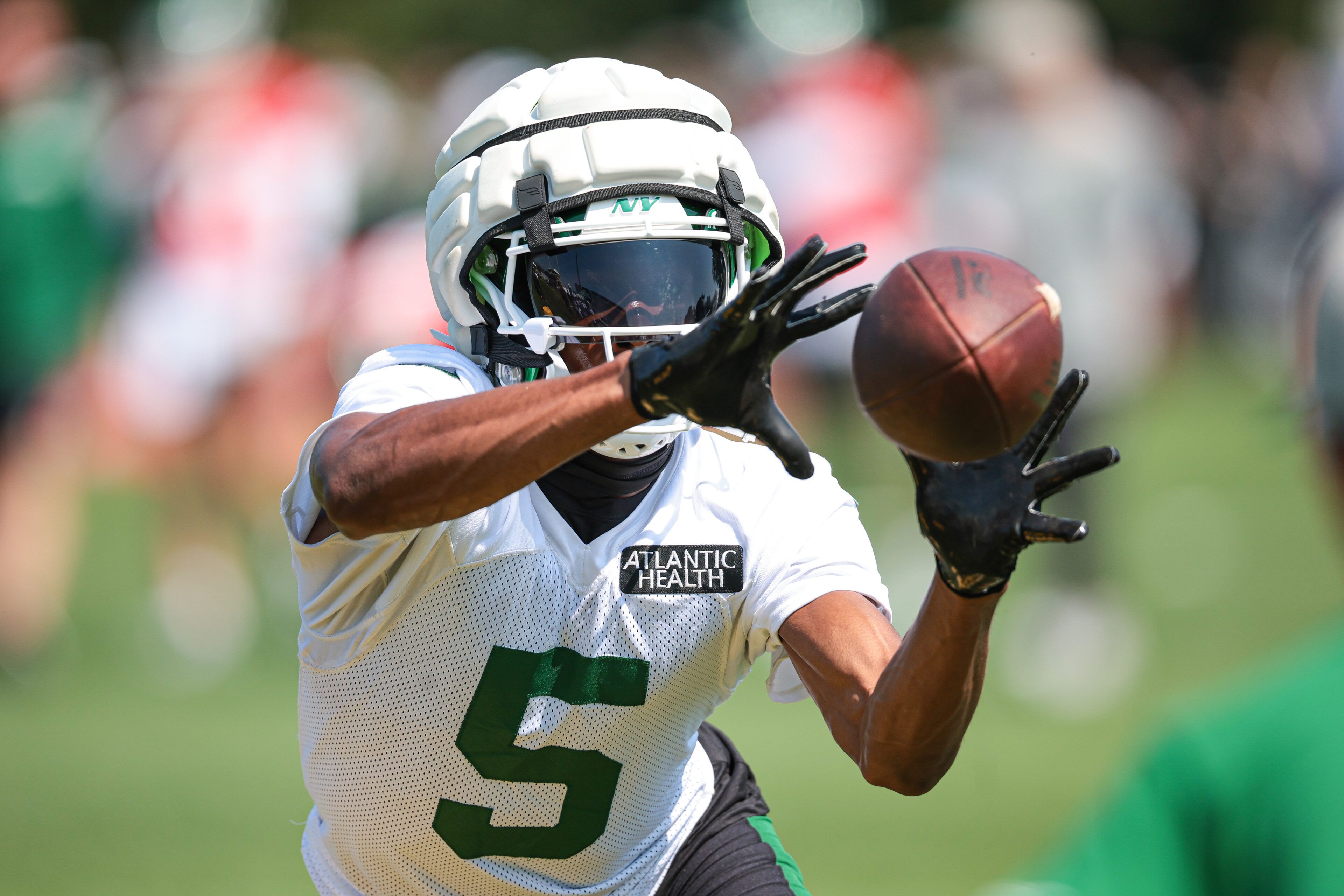 AFC East Breakout Fantasy Football Players: Garrett Wilson, Khalil ...