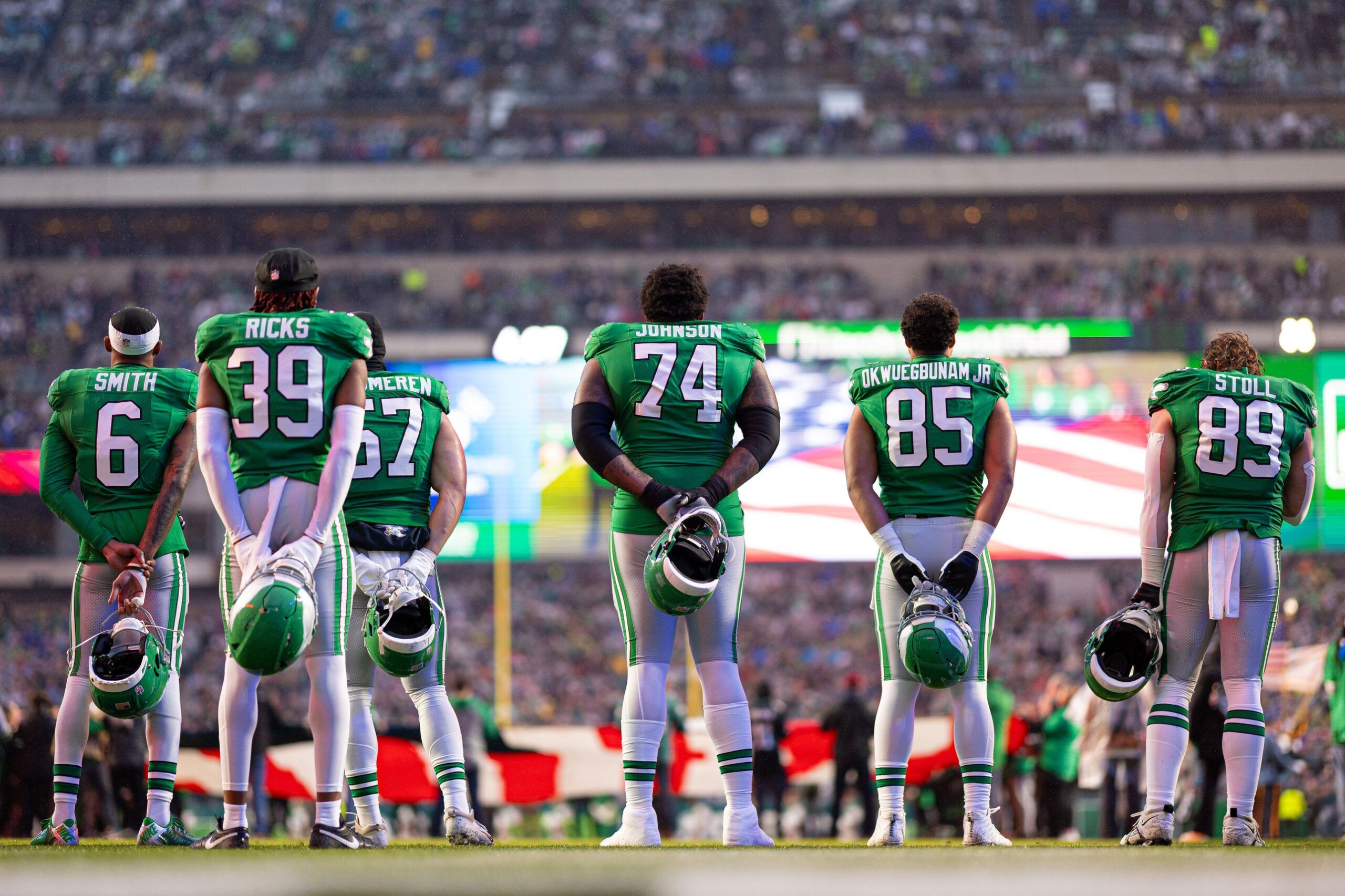 Who Is Singing the National Anthem at the Packers vs. Eagles Game Tonight?