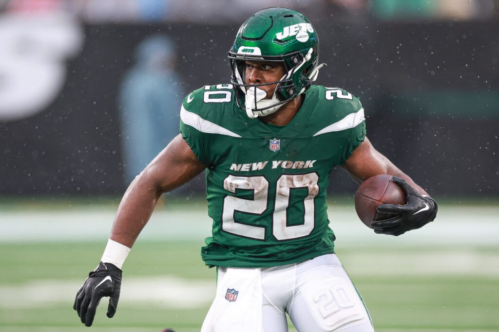 Who Is Jets RB Breece Hall? Height, Weight, Age, College, 40-Yard Dash ...