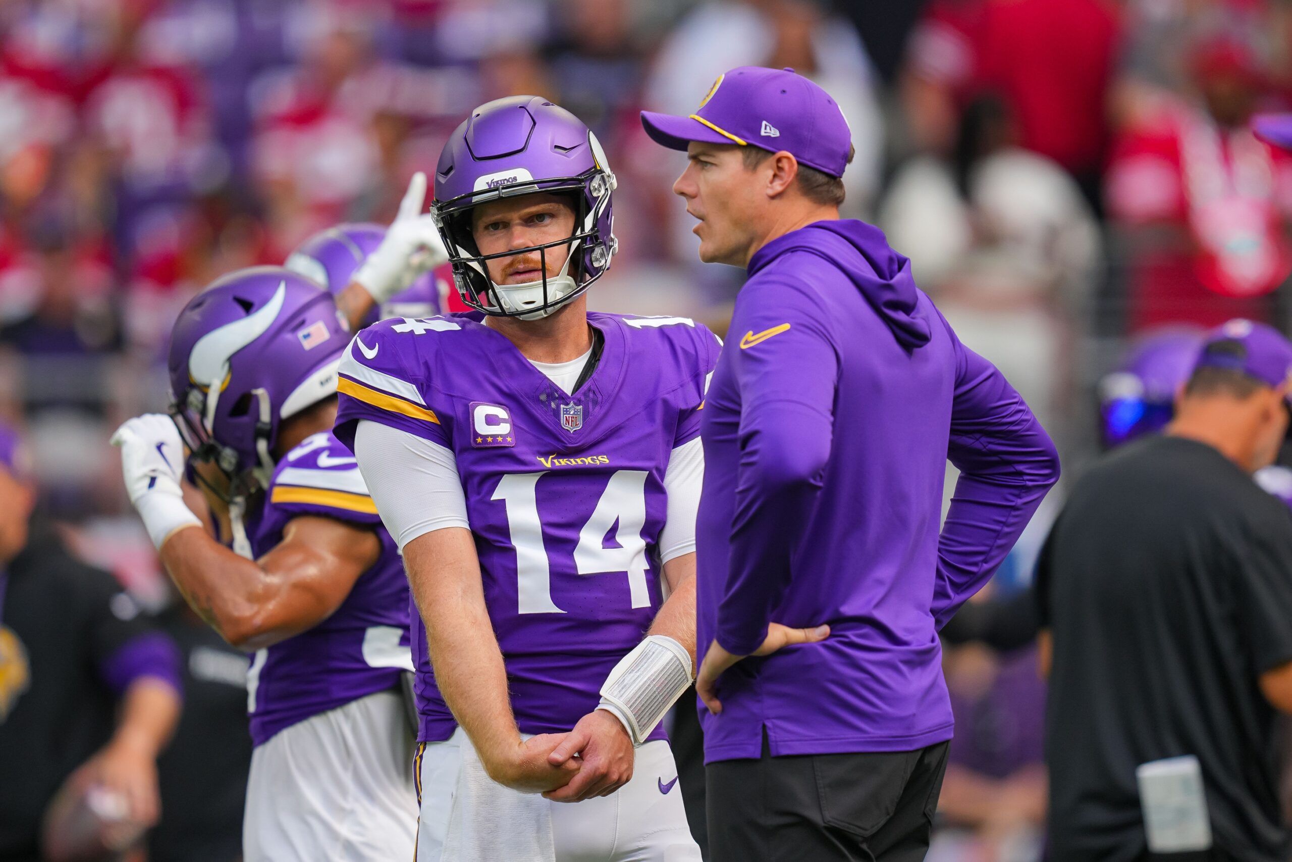 Vikings vs. 49ers Observations: Justin Jefferson Leaves With Quad Injury, Defense Stands Tall in ...