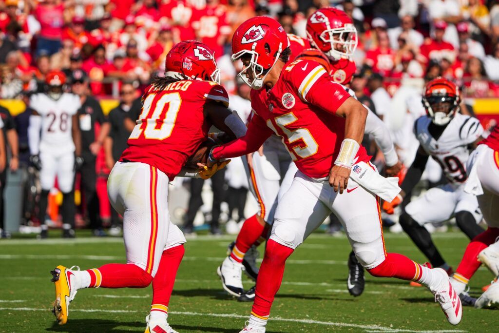 Isiah Pacheco Injury Update: Chiefs RB Set to Miss a Significant Chunk ...